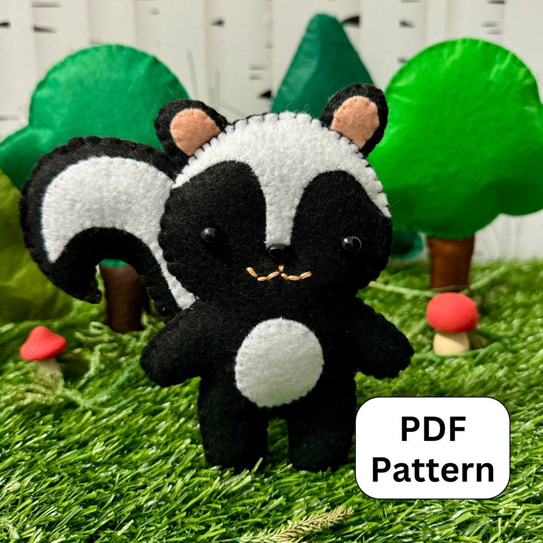 Skunk Felt Sewing Pattern / PDF Pattern Template / Woodland Animal ...