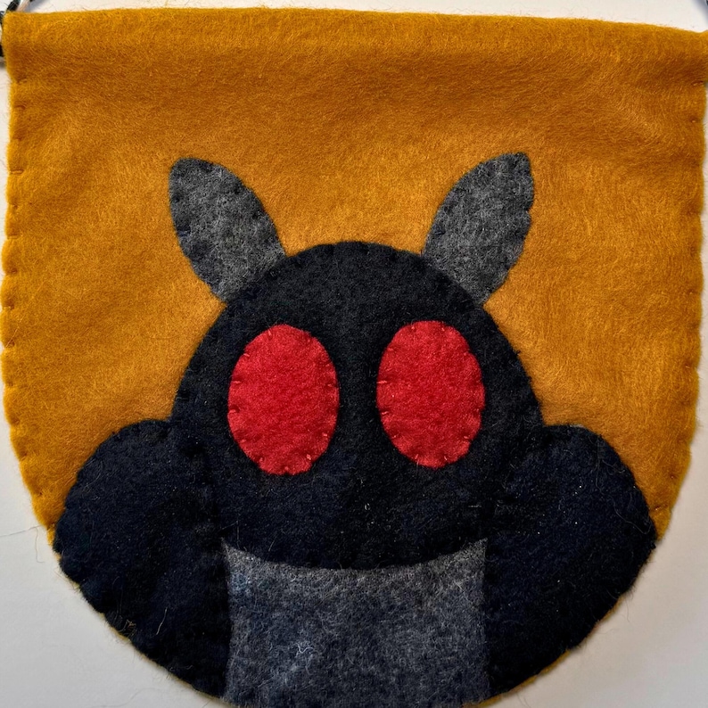 Mini Mothman Felt Wall Banner - Cryptid PDF Sewing Pattern - Etsy