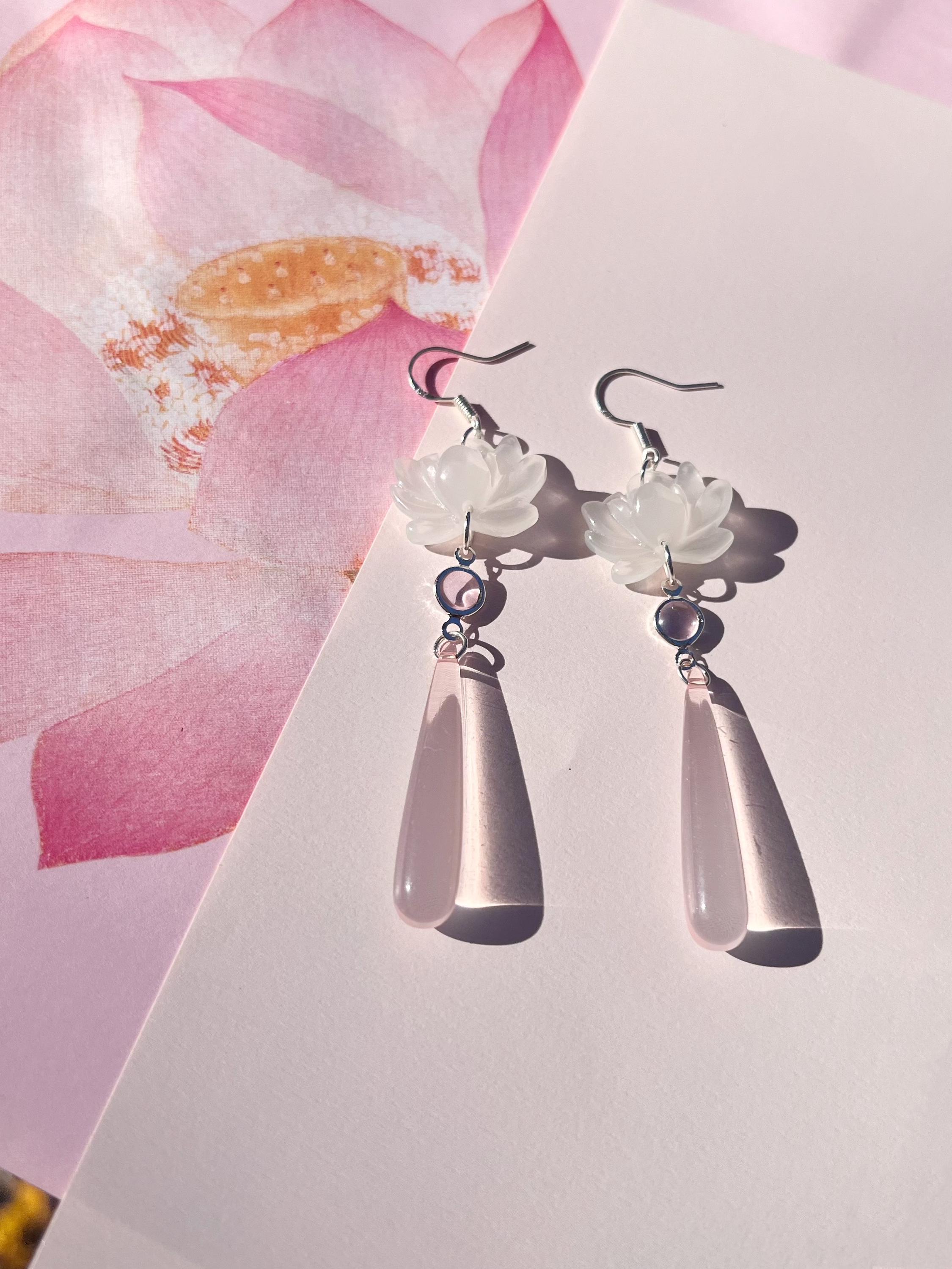 Imitation White Jade Lotus Flower With Pink Crystal Drops Oriental ...