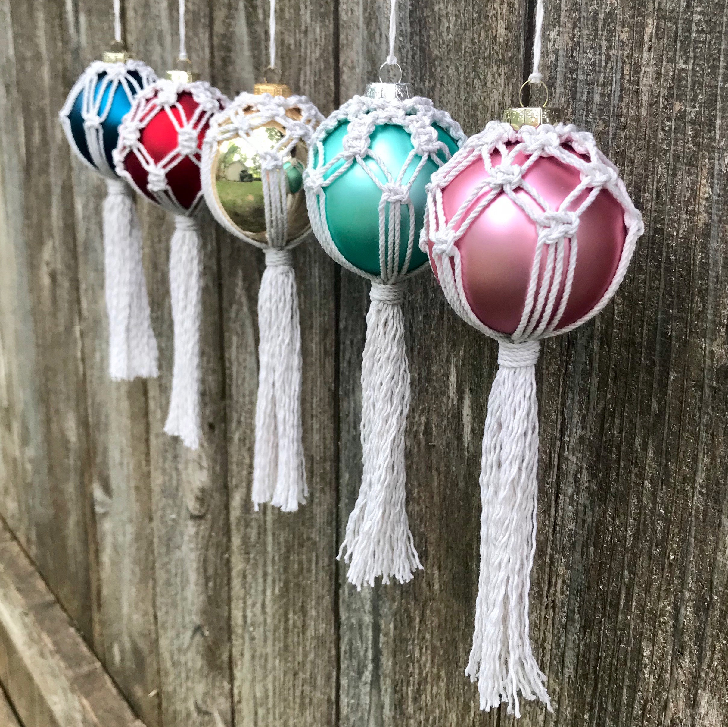 DIY Macrame Christmas Ornament Tutorial, Macrame Pattern, Learn to ...
