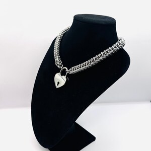 Box Chainmail Heart Padlock Choker Necklace, Box Chain Heart Pendant ...