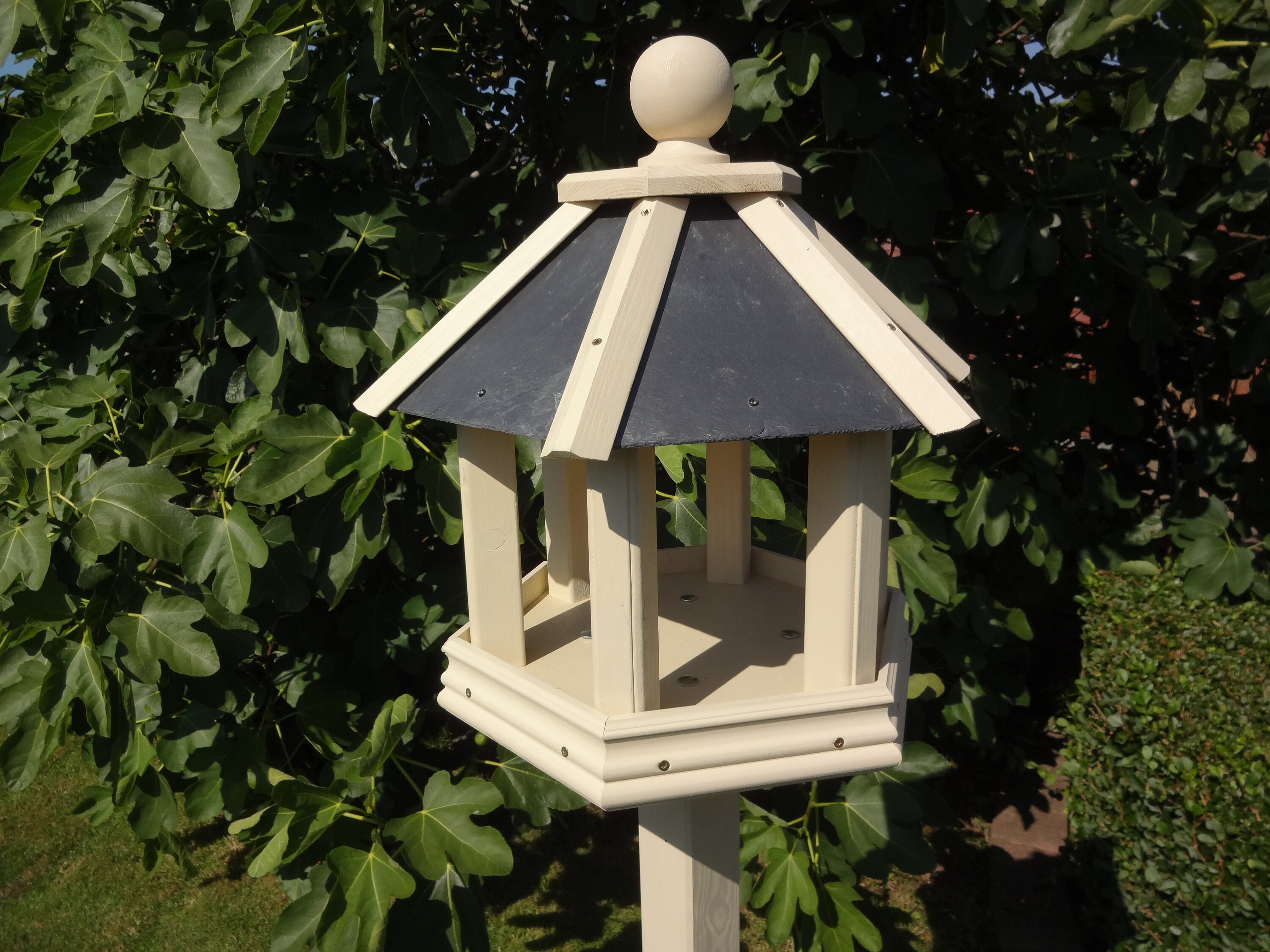 Bird table Country Cream Large Hexagonal Bird table | Etsy