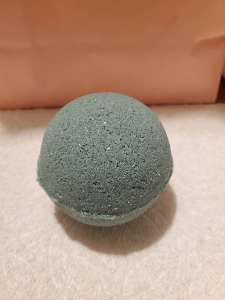 Handmade 5oz Small bath bomb - Etsy.de
