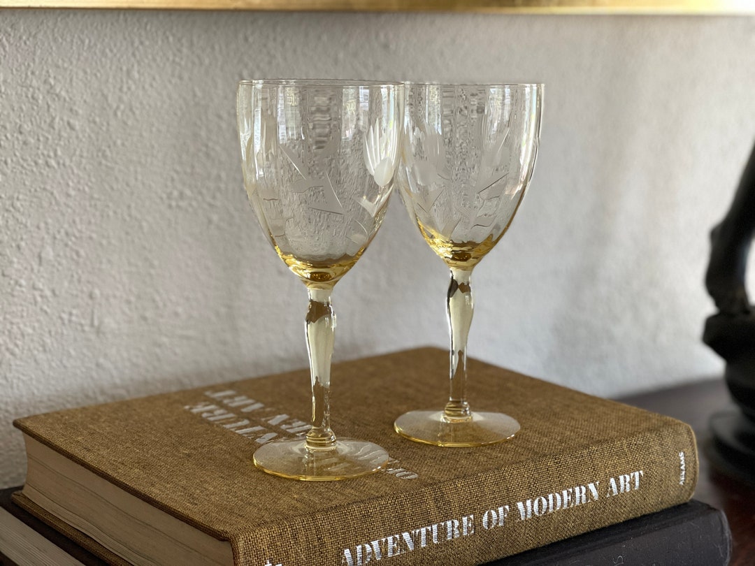 2 Glass Set Vintage Yellow Canary Glass With Floral Etching of Daisy ...