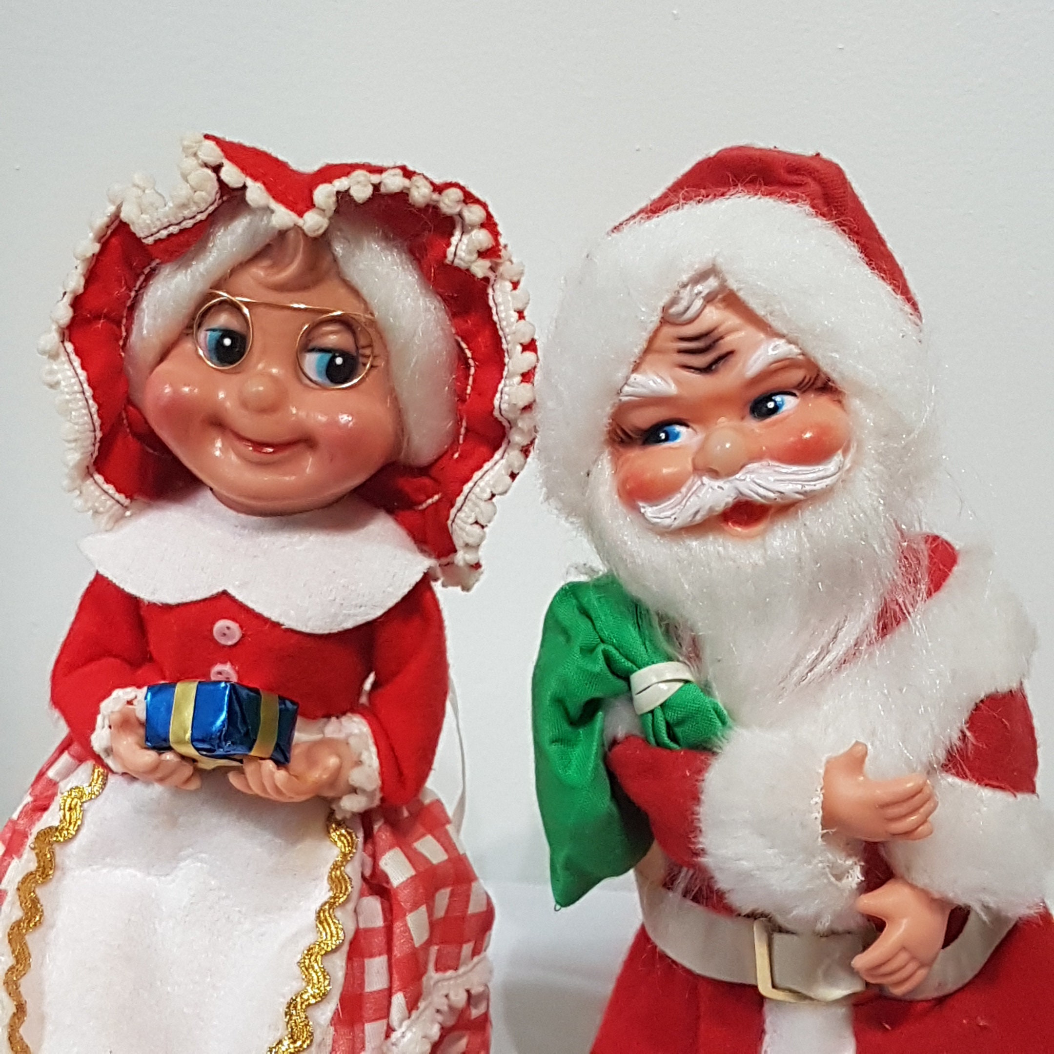 Vintage Animated Musical Santa Claus and Mrs Claus - BOTH WORK