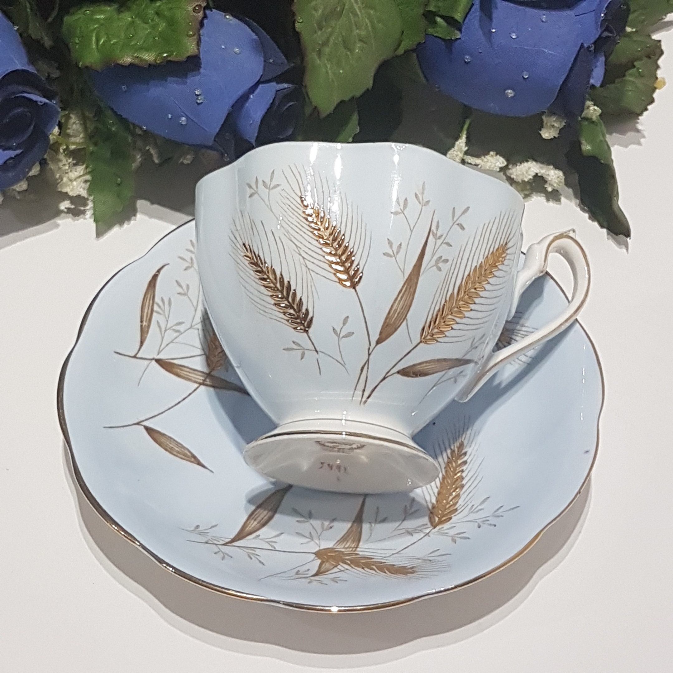 Vintage Queen Anne 5492H Gold Wheat on Aqua Blue Cup & Saucer, English ...