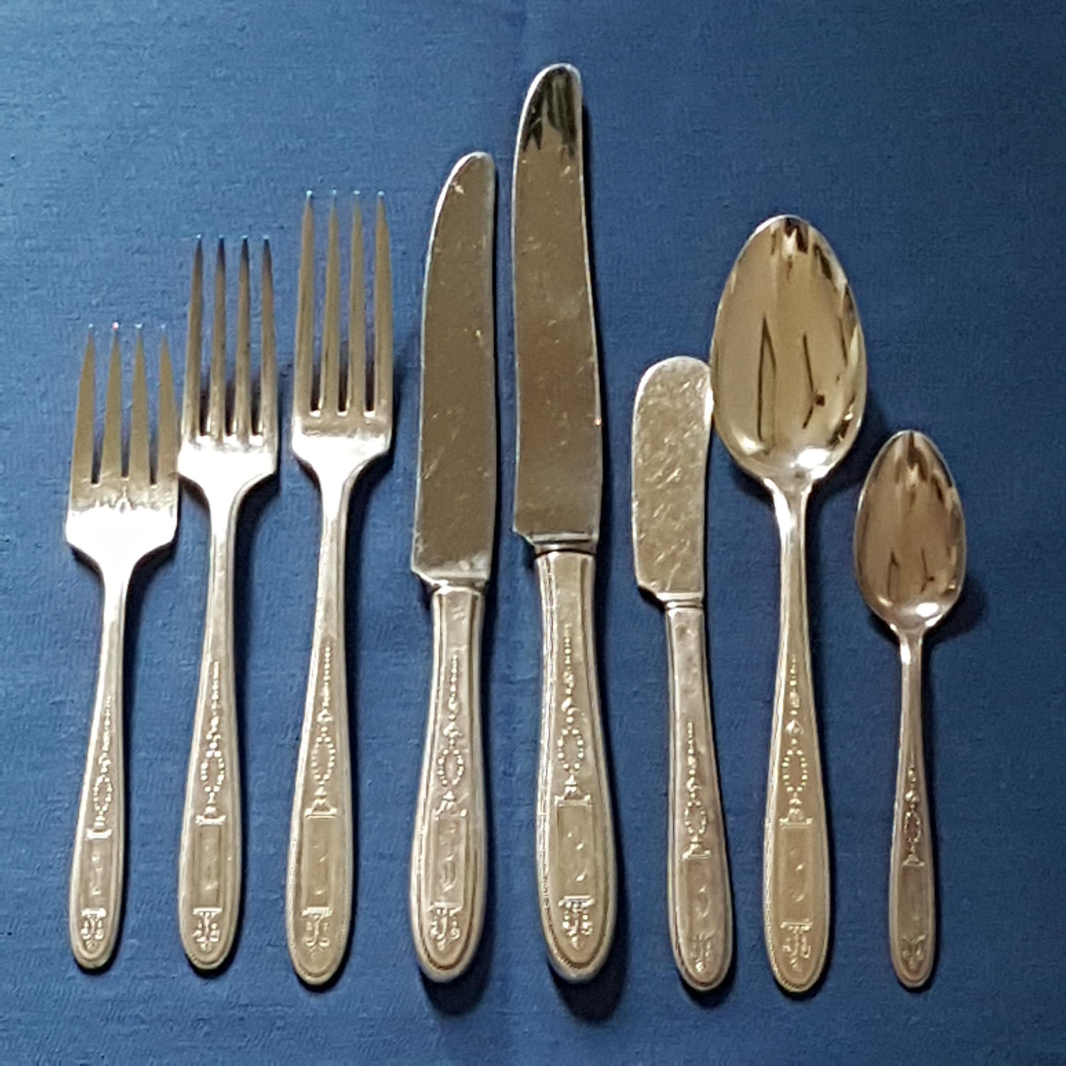 Community Plate, Oneida Silver, Grosvenor 1921, Service for 8, (8pc ...