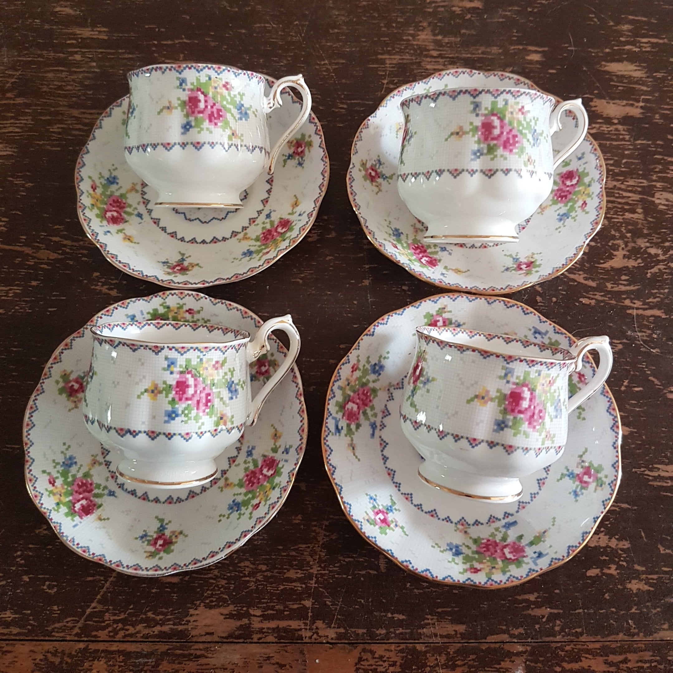 Royal Albert PETIT POINT Tea Cup & Saucers, Tea Set of 4, English Bone ...