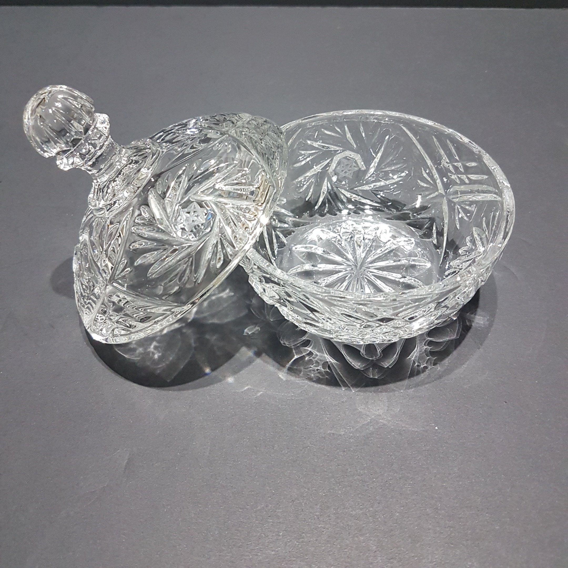 Vintage Pinwheel Hand Engraved Star Crystal Lidded Candy Dish Bowl With ... Vintage Pinwheel Hand Engraved Star Crystal Lidded Candy Dish Bowl With ...