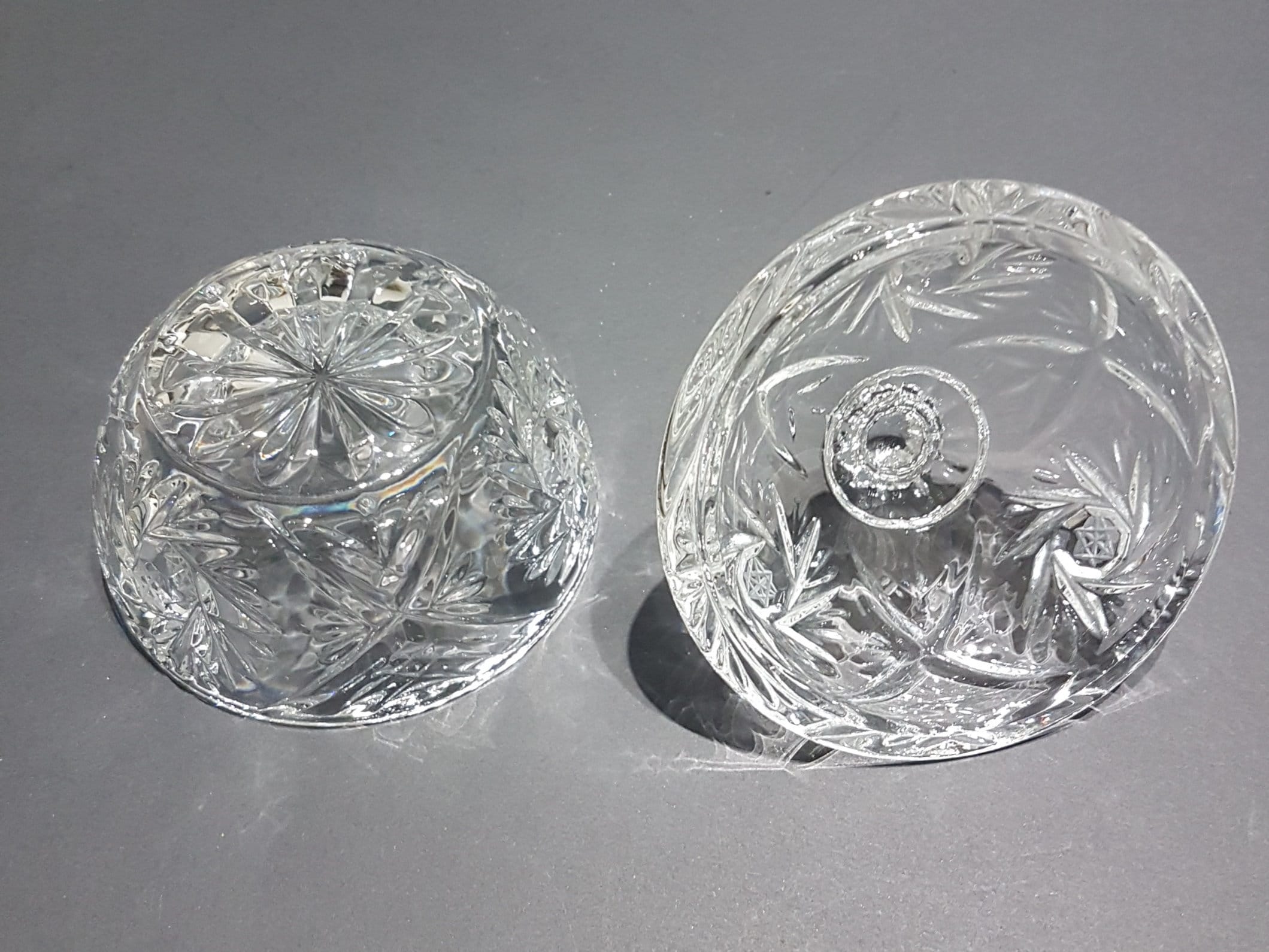 Vintage Pinwheel Hand Engraved Star Crystal Lidded Candy Dish Bowl With ... Vintage Pinwheel Hand Engraved Star Crystal Lidded Candy Dish Bowl With ...