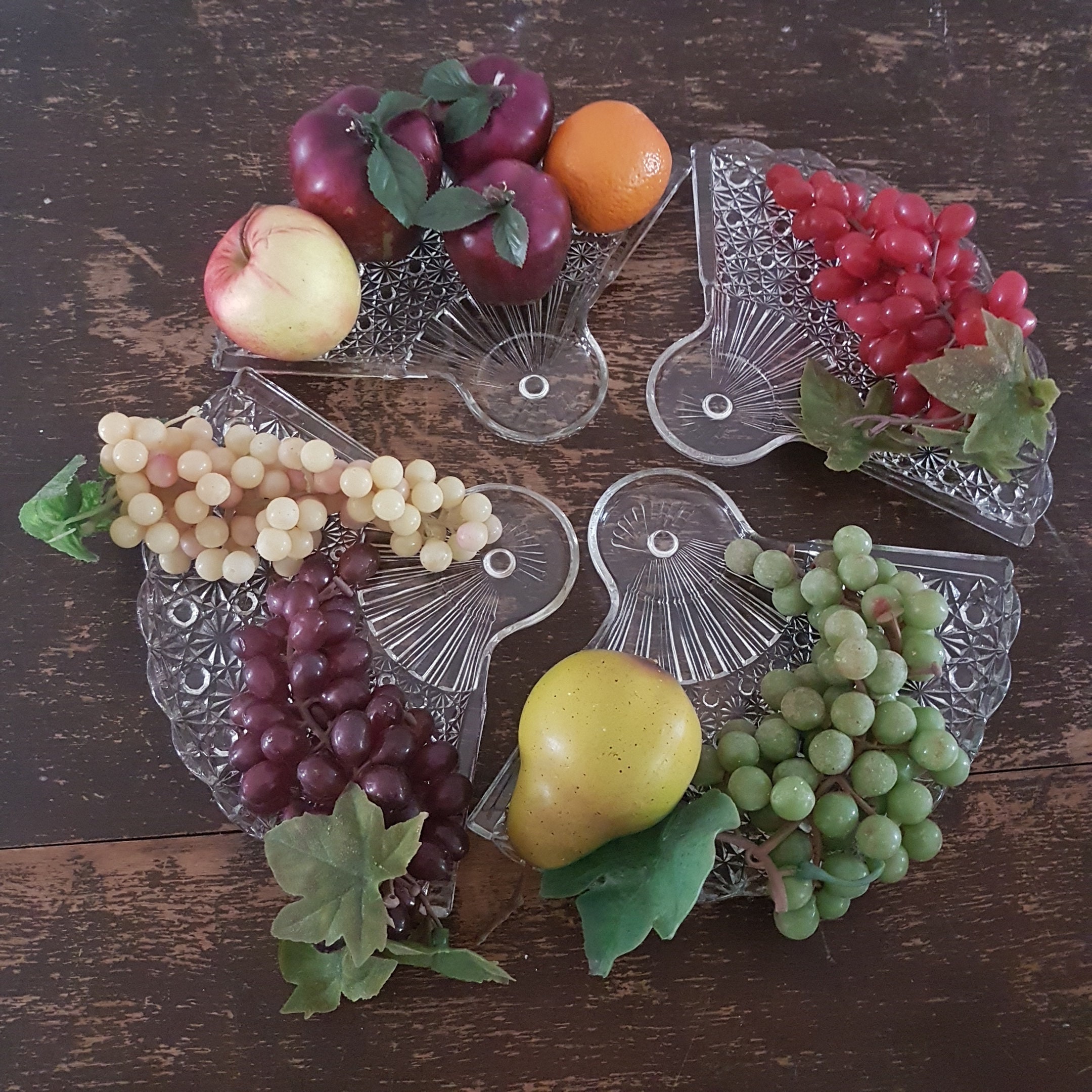 Hand Fan Plate Set of 4, Anchor Hocking Daisy & Buttons, Fan Shaped ...
