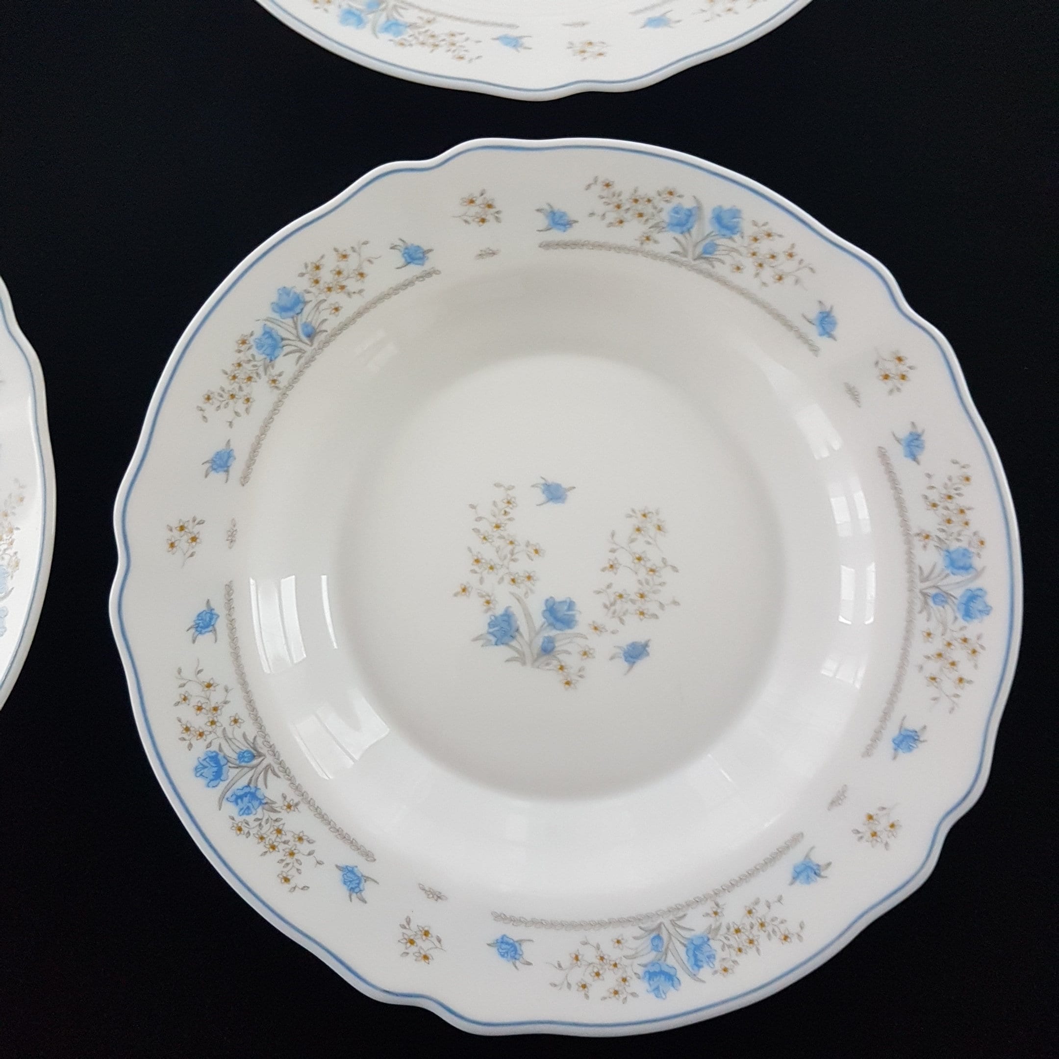 Arcopal ROMANTIQUE, 9 Inch Large Rim Soup Bowl, Set of 4, Milk Glass ...