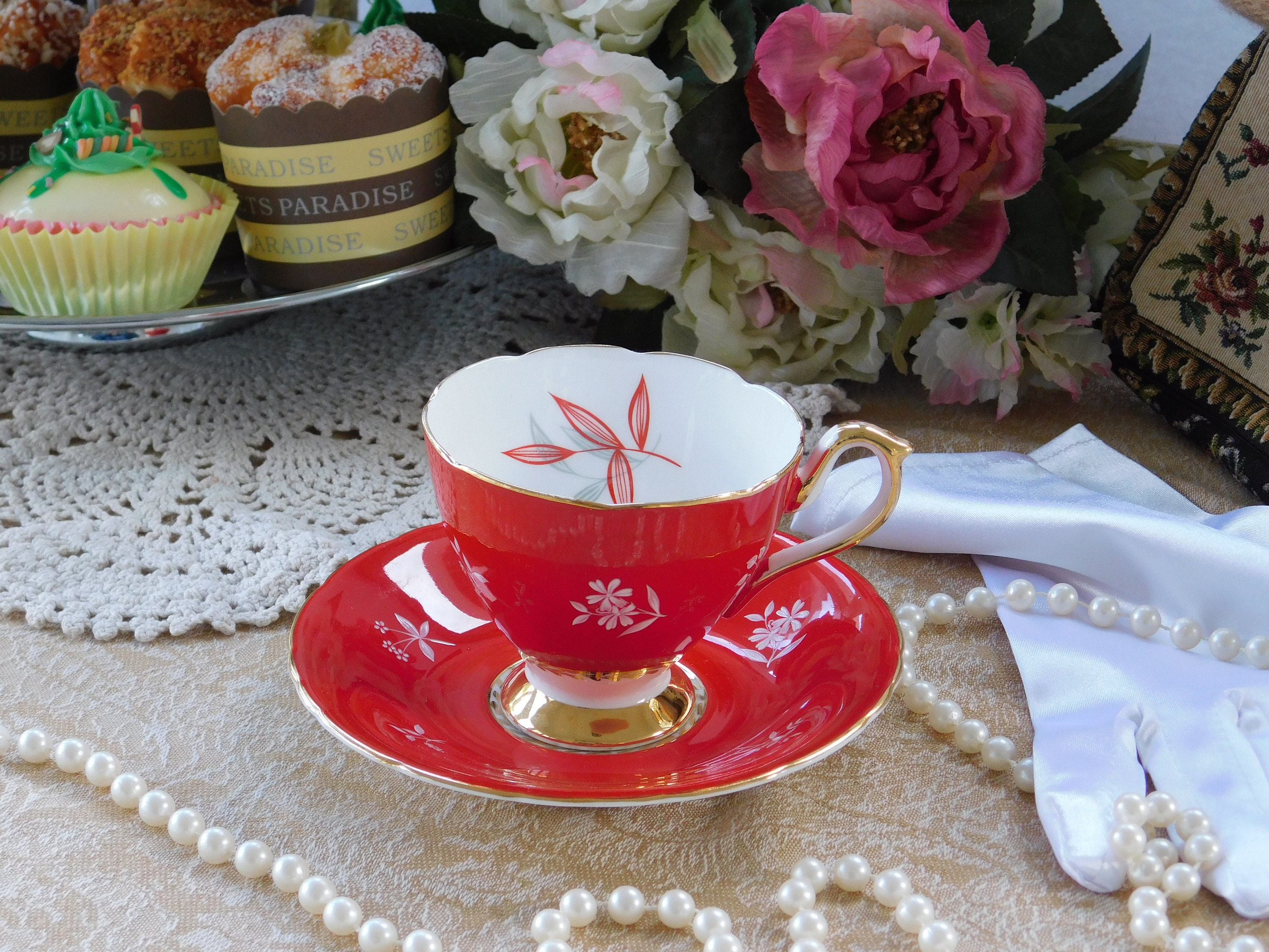 Christmas Red Footed Tea Cup with Saucer Set, H & M Sutherland China ...
