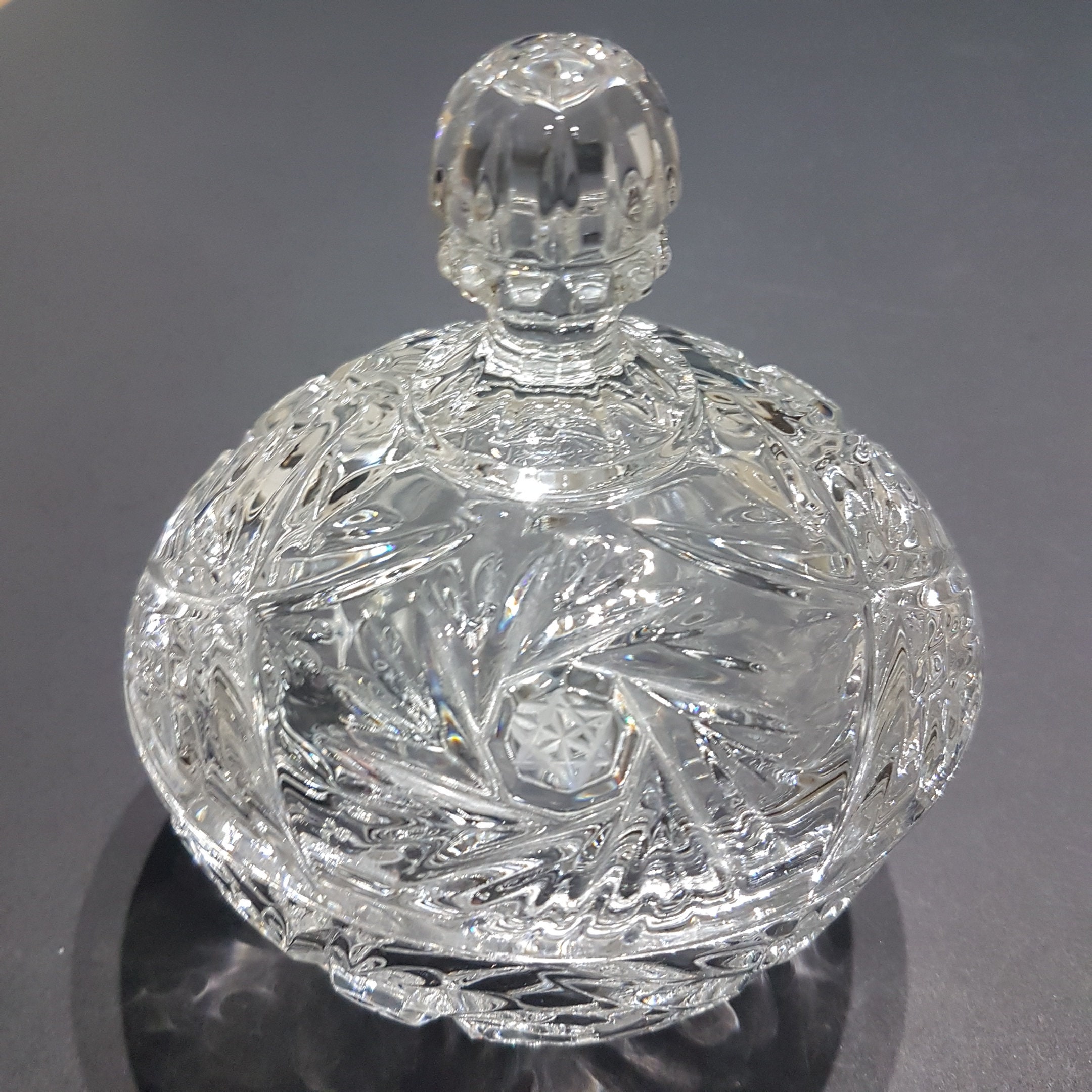 Vintage Pinwheel Hand Engraved Star Crystal Lidded Candy Dish Bowl With ... Vintage Pinwheel Hand Engraved Star Crystal Lidded Candy Dish Bowl With ...