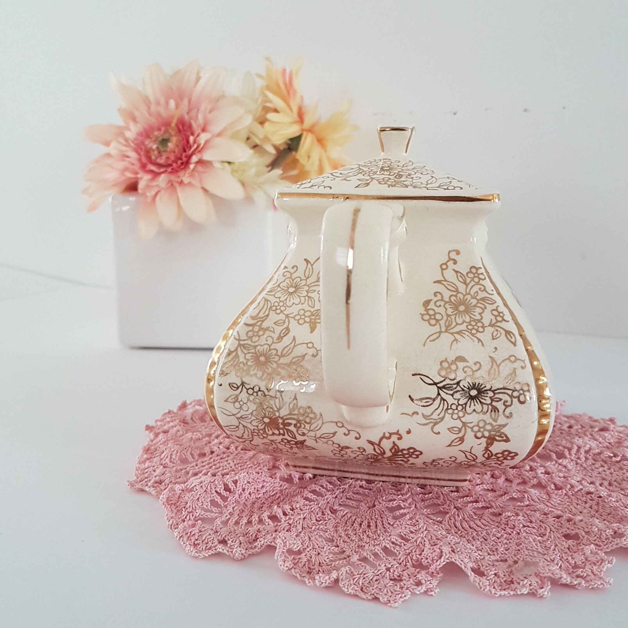 5 cup Ellegreave Heatmaster Teapot, Pink Rose, Gold Chintz, Gold Trim ...