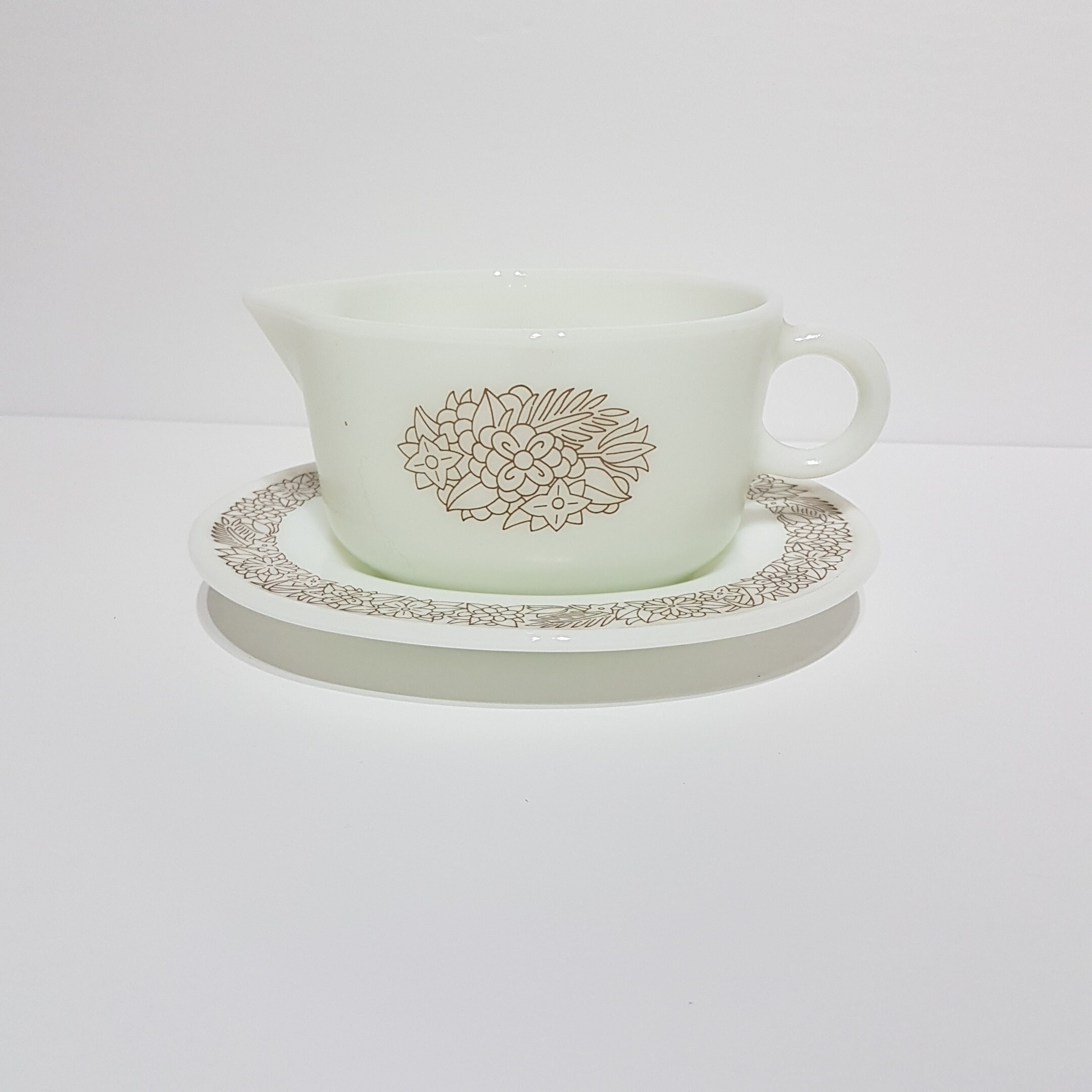 Vintage Pyrex Woodland Gravy Sauce Boat with Underplate, Pyrex Gravy 77 ...