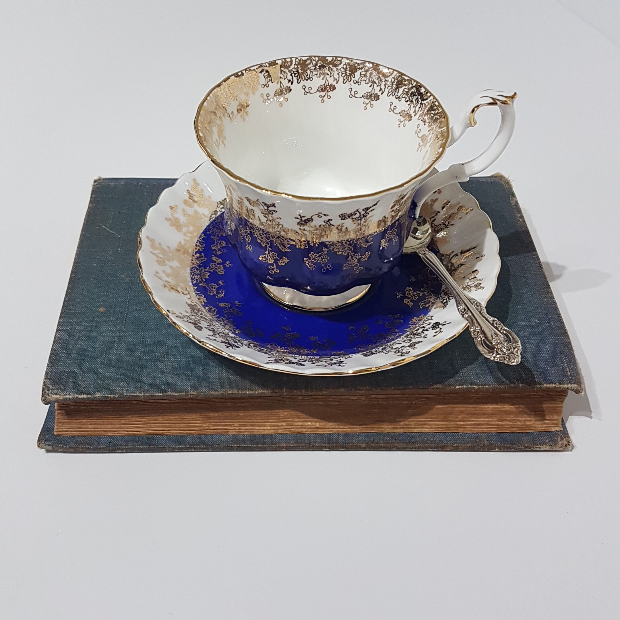 Royal Albert Regal Series, Pattern 4396 Teacup, Royal Blue, Gold Gilded ...