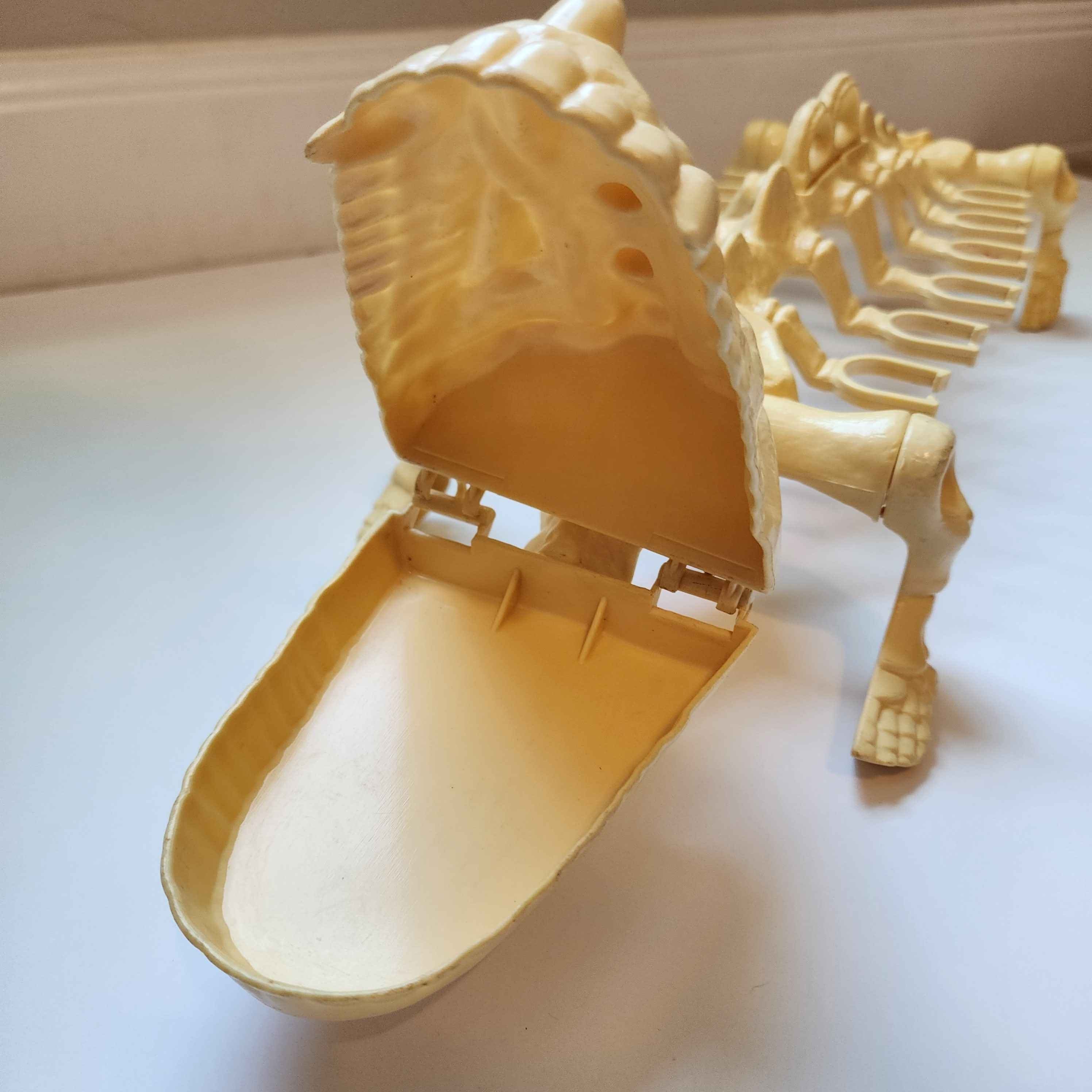 Battle Bones COMPLETE Vintage Heman MOTU Action Figure He Man Masters ...