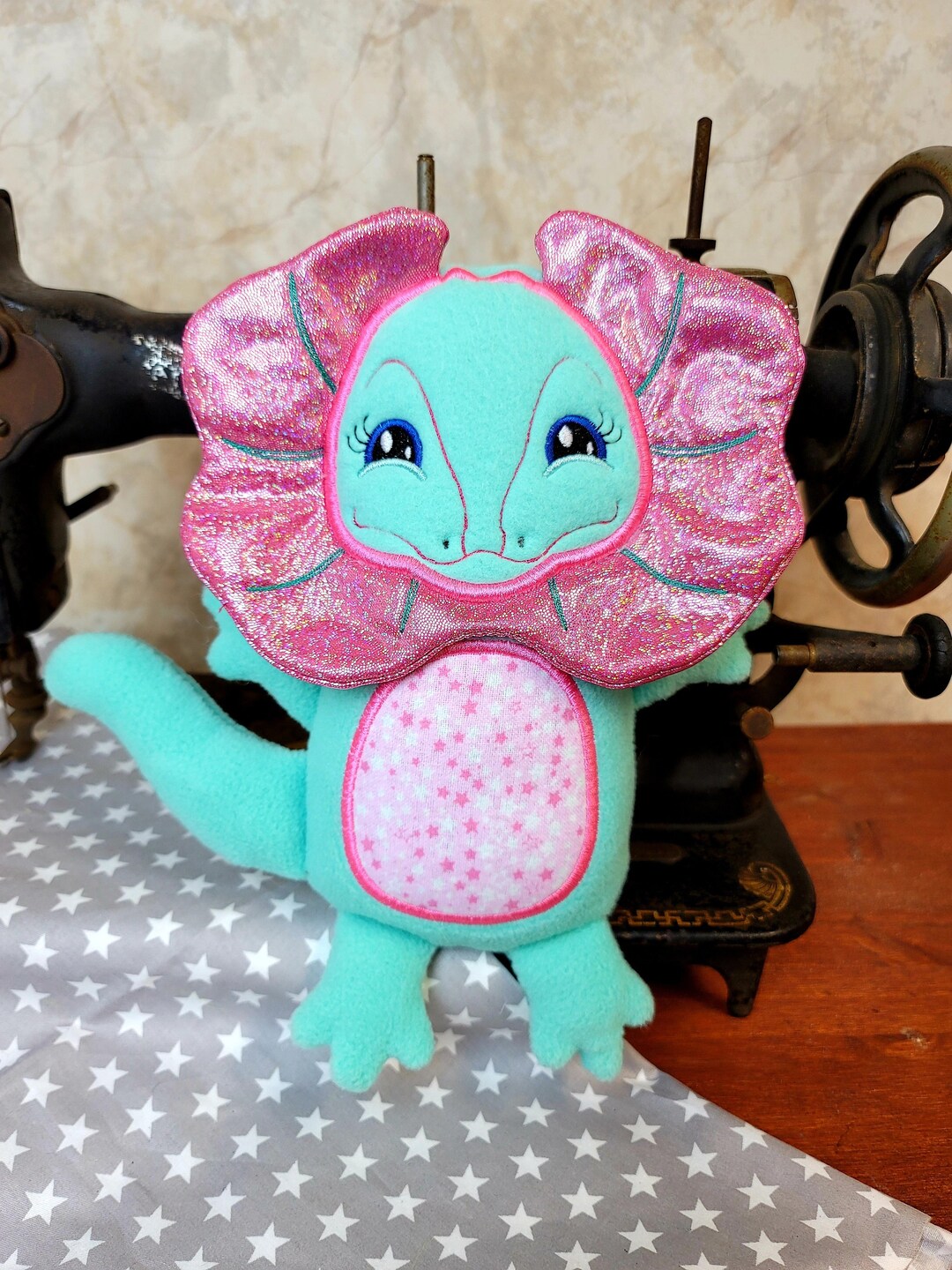 Frilled Dragon Lizard Plush Stuffed Animal Toy - Children's Toy - Baby ...