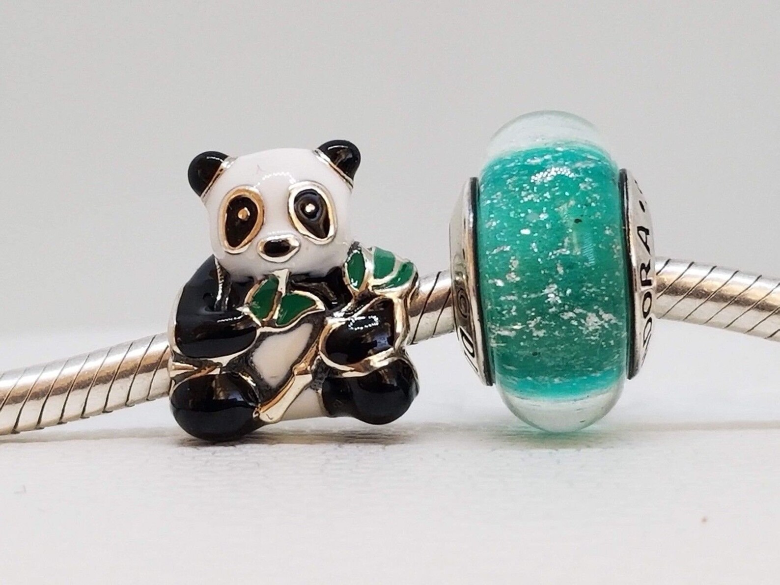 Set de 2 nuevos encantos auténticos de Pandora Sweet Panda - Etsy España