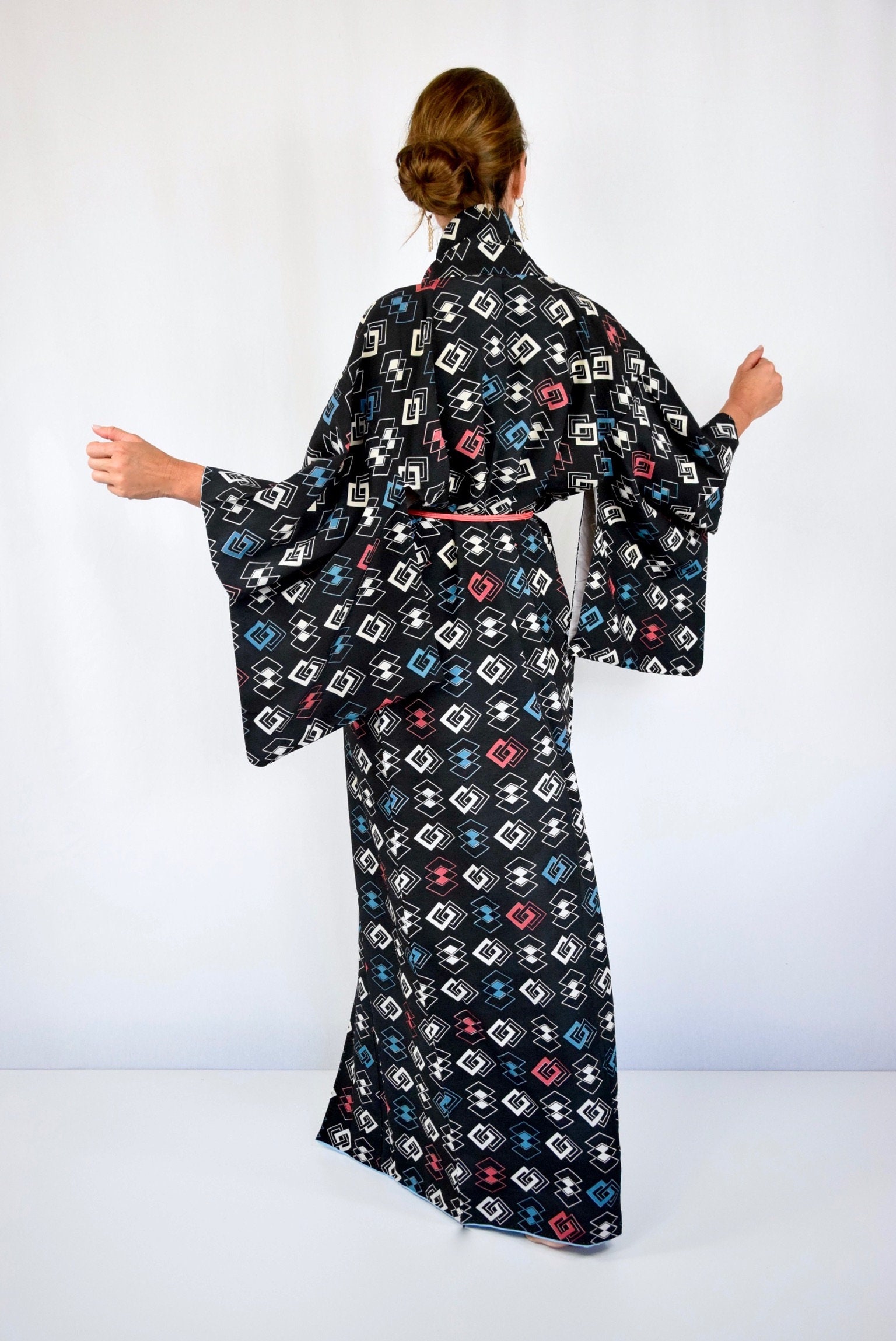 Japanese Vintage Kimono Robe black with belt / cleaned and ready to ...