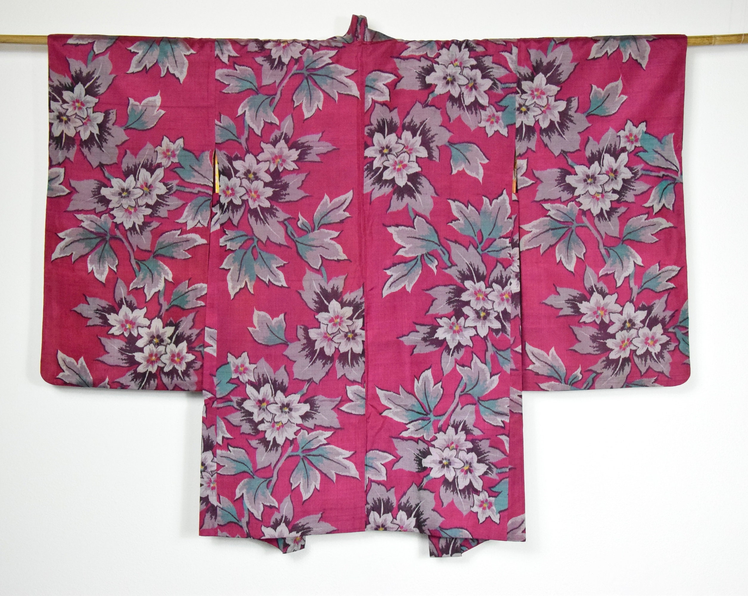 Japanese short Kimono made with Meisen Ikat Technique, silk Haori ...