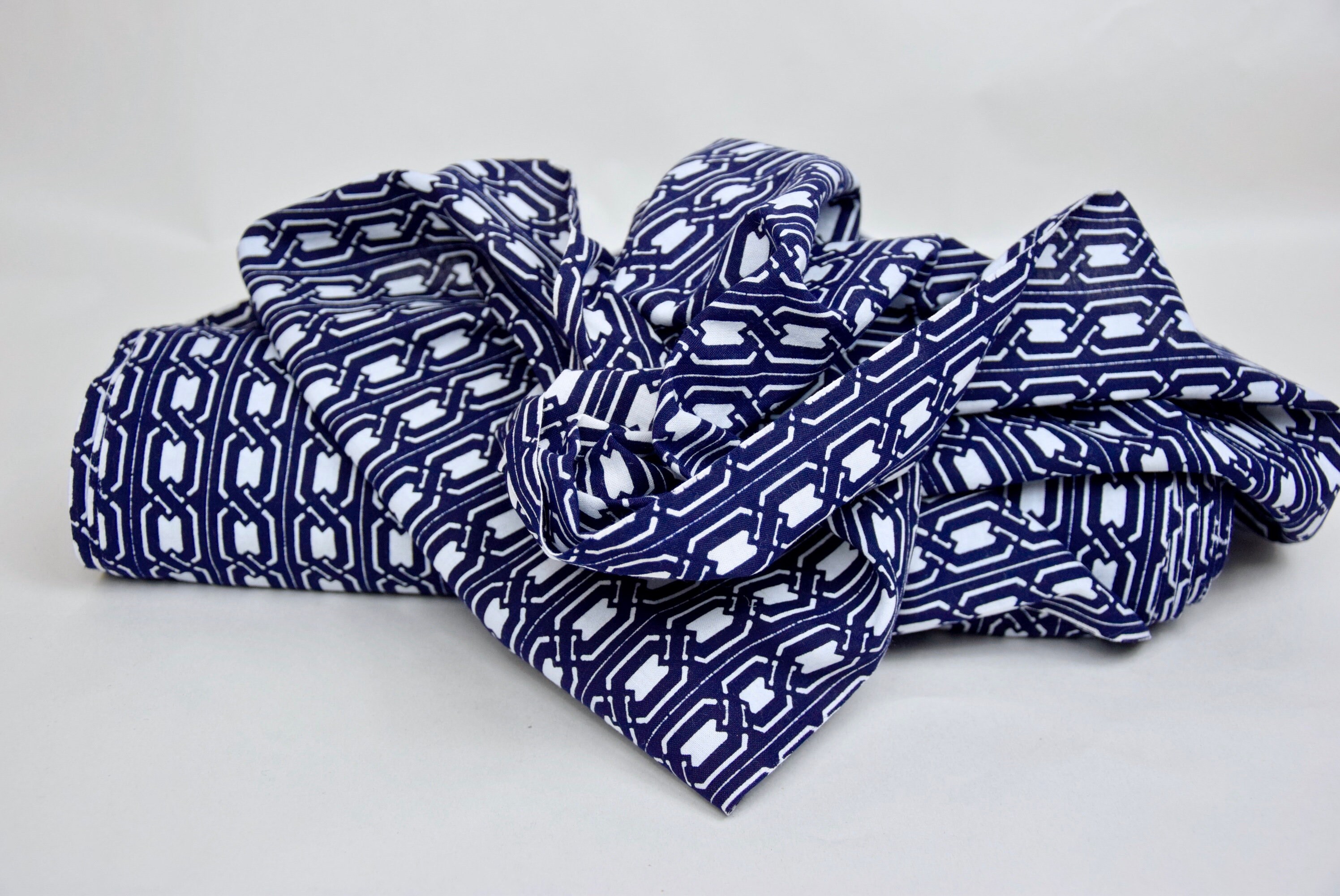 Yukata Kimono Textile, 100% Cotton Japanese fabric in Indigo blue and ...