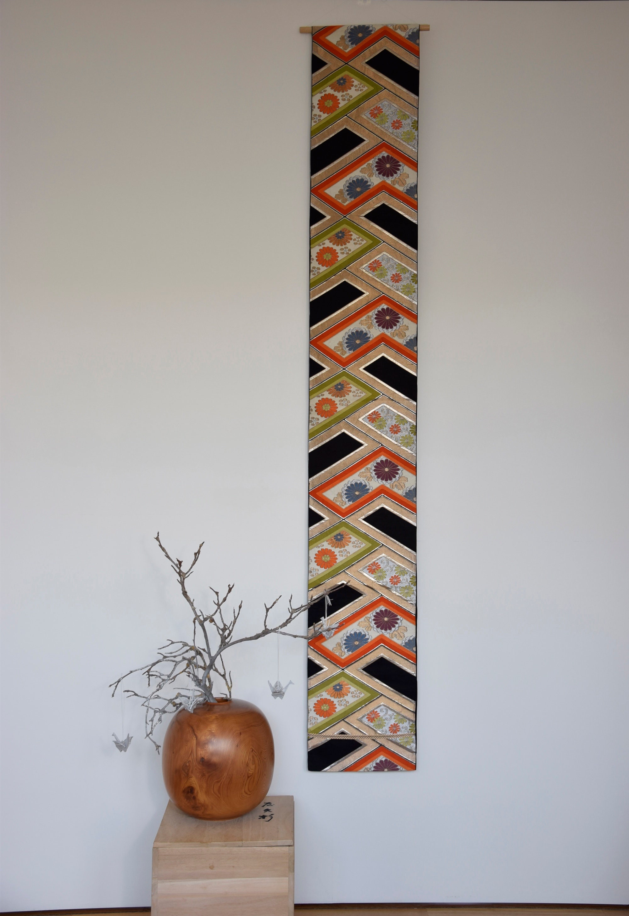 Japanese Obi Kiku Wall Decoration, Vintage Kimono Belt, KimonoMädchen,