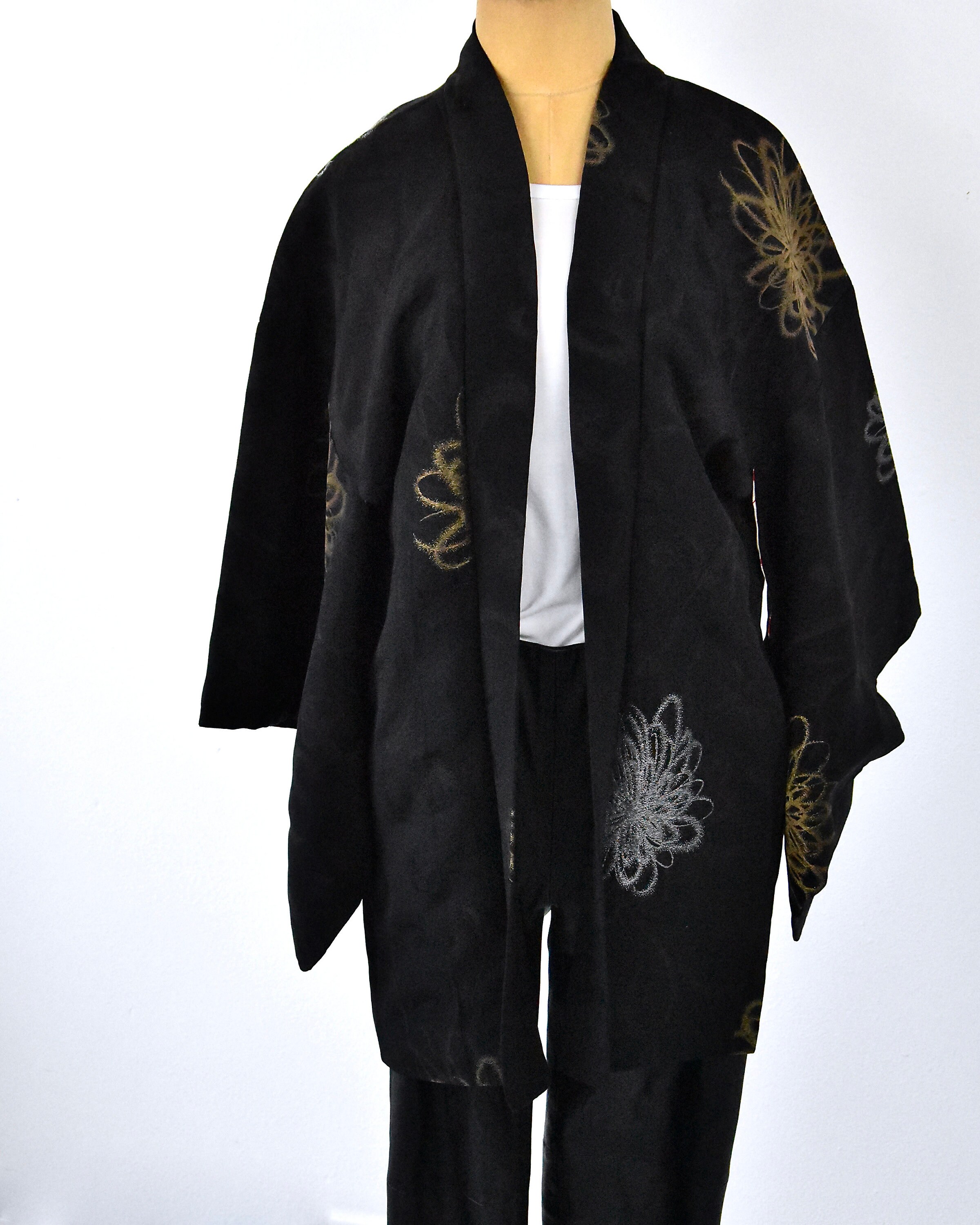 Japanese Haori Hanami / black short silk Kimono Jacket / Evening Jacket