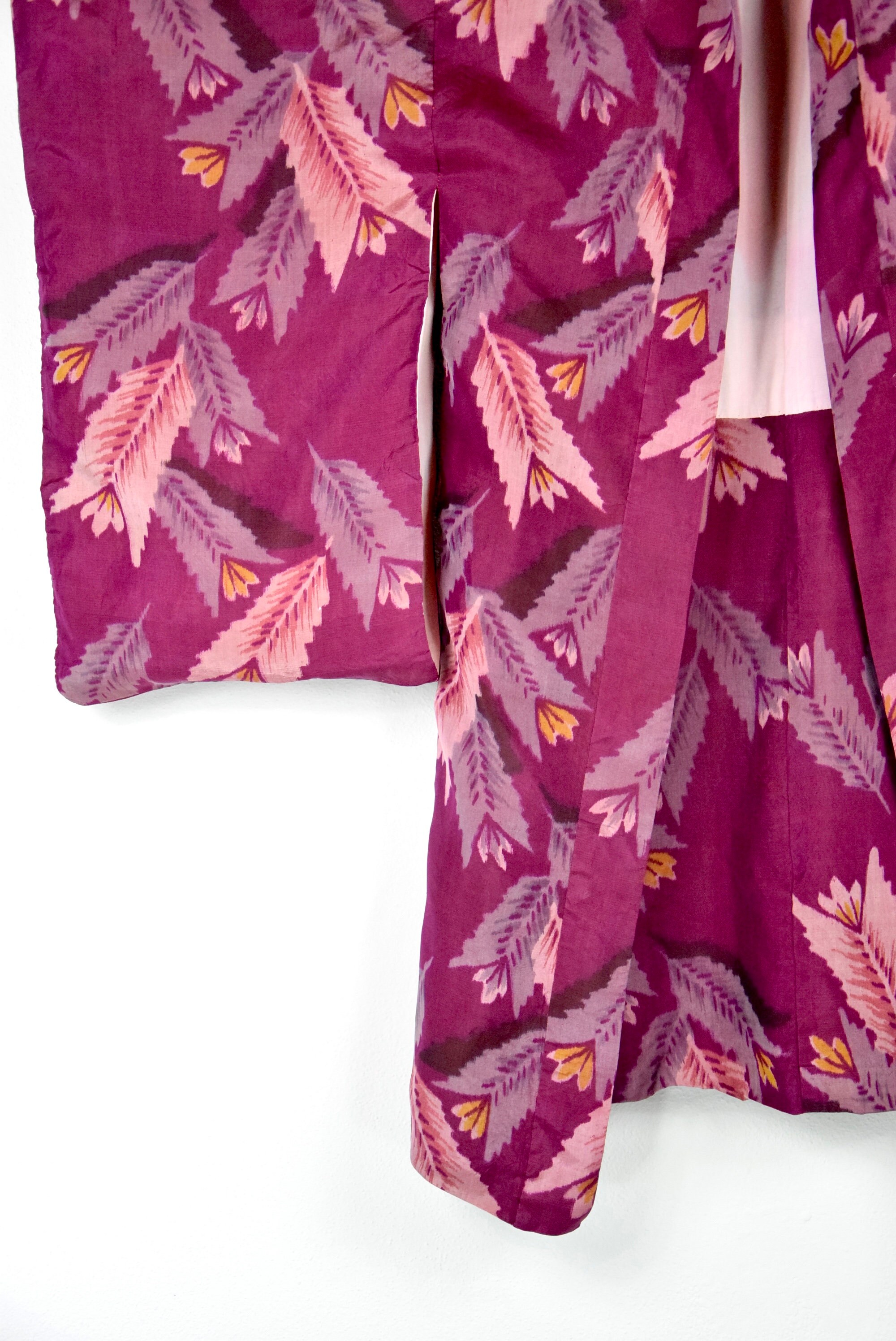 Japanese short Kimono made with Meisen Ikat Technique, silk Haori ...