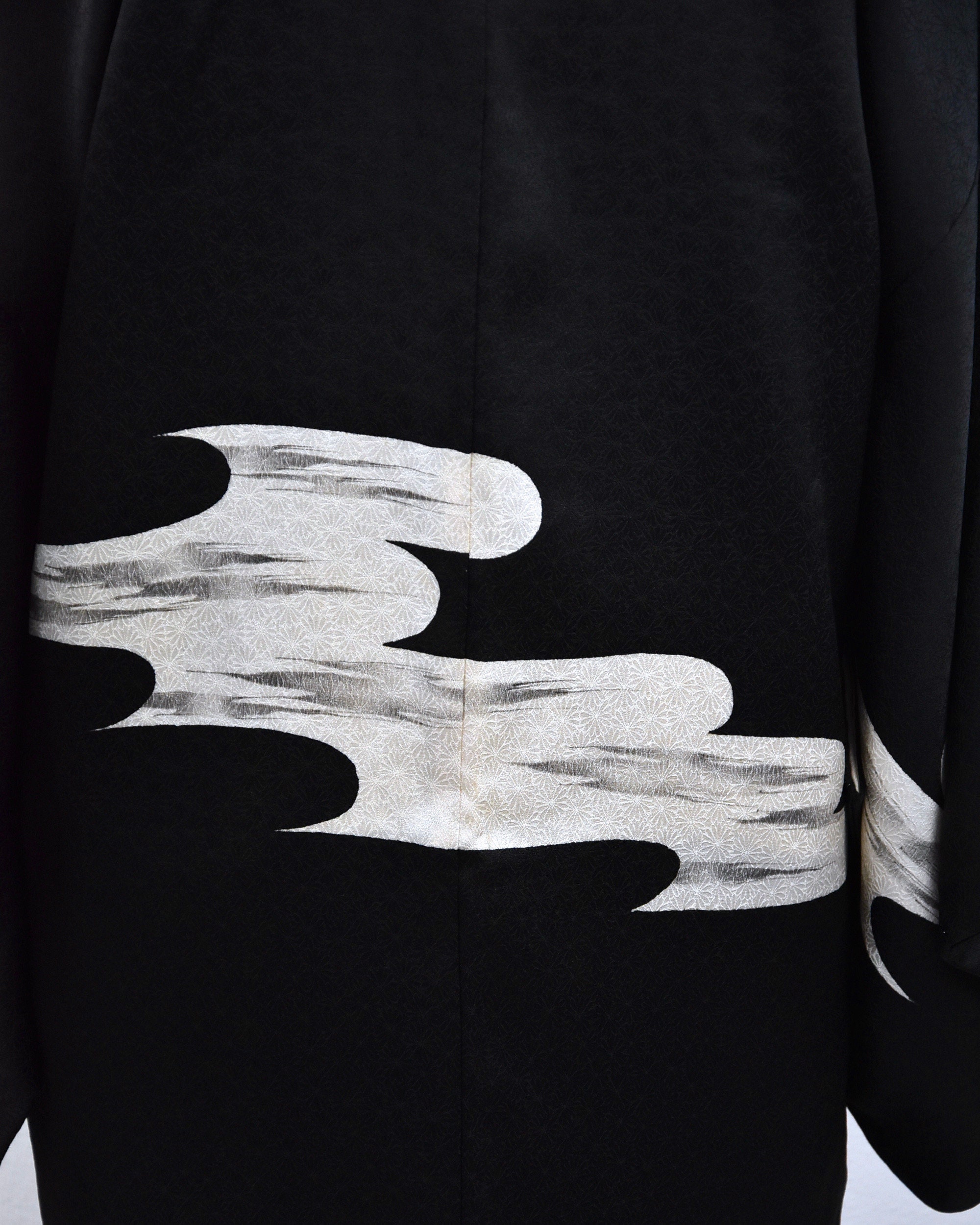 Japanese Haori Black / short silk Kimono Jacket / elegant hand-sewn ...