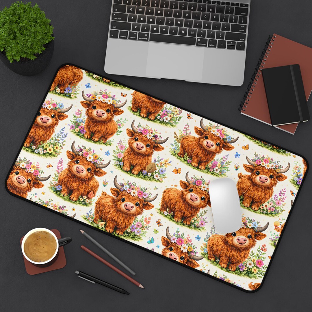 Cute Highland Cow Desk Mat, Farmhouse Aesthetic Desk Pad, Farm Animal ...