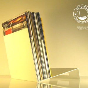 Tabletop Magazine Rack, Minimalist Magazine Stand in White Metal Finish ...