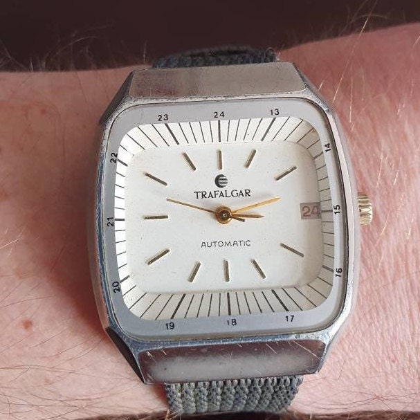 Vintage Trafalgar Automatic Time & Date Watch. Retro Big and Chunky ...