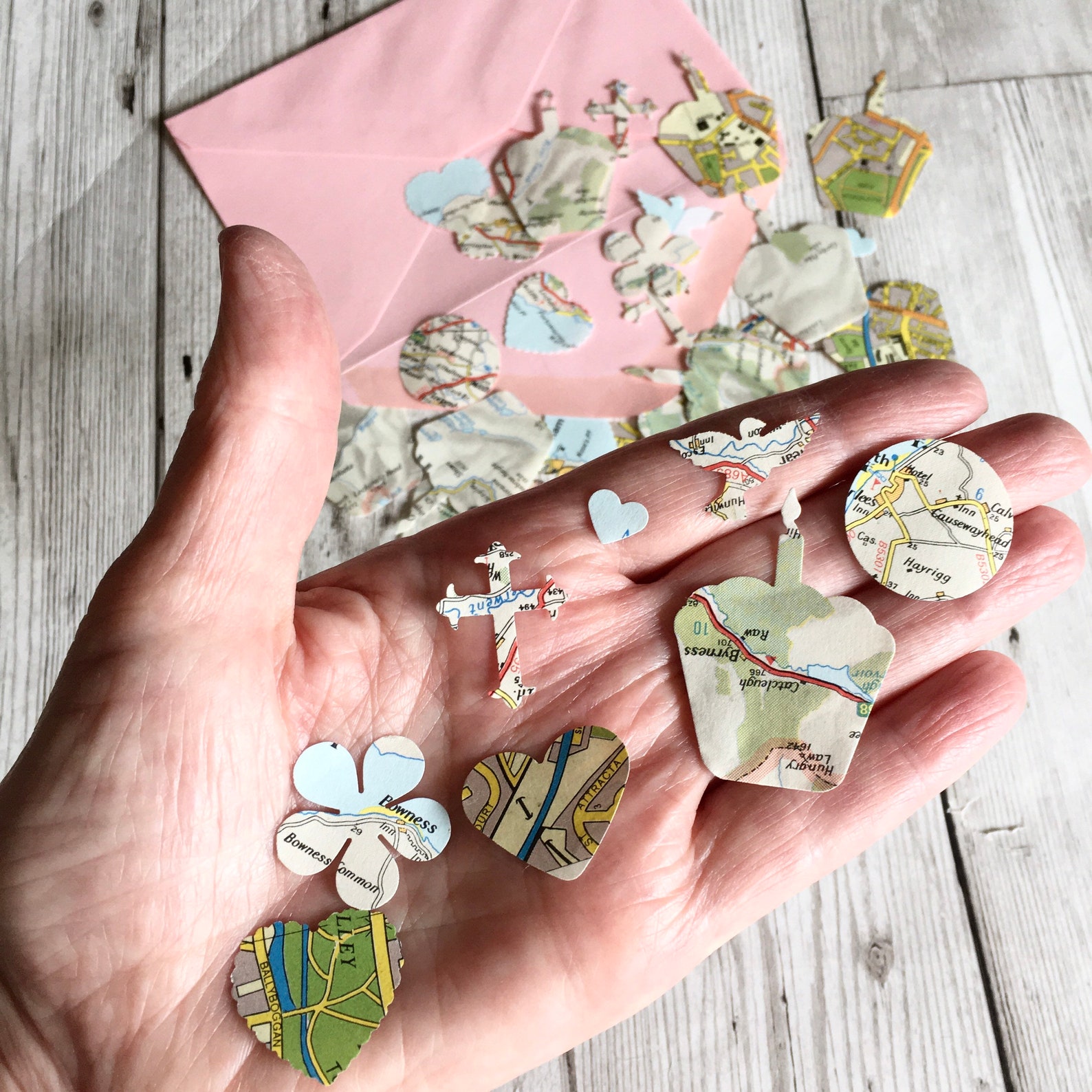 Map Confetti Pack 200 Pieces of Vintage Maps in 8 Different | Etsy