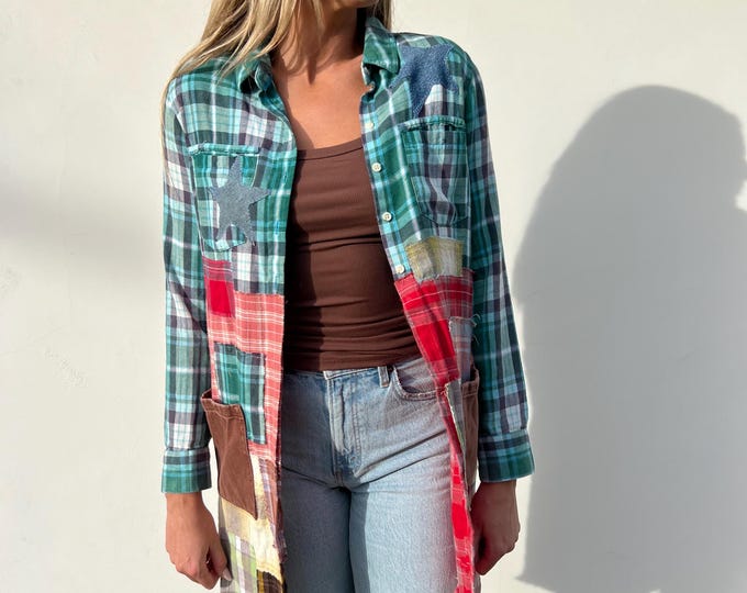 Flannel Patchwork Duster With Star Embellishments and Oversized Pockets ...
