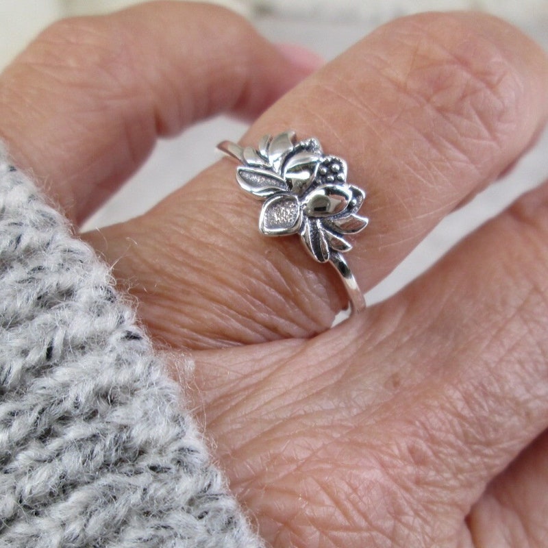 Silver Lotus Ring - Etsy