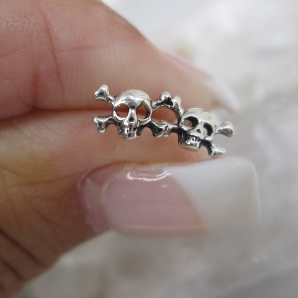 Skull and Crossbones - Etsy