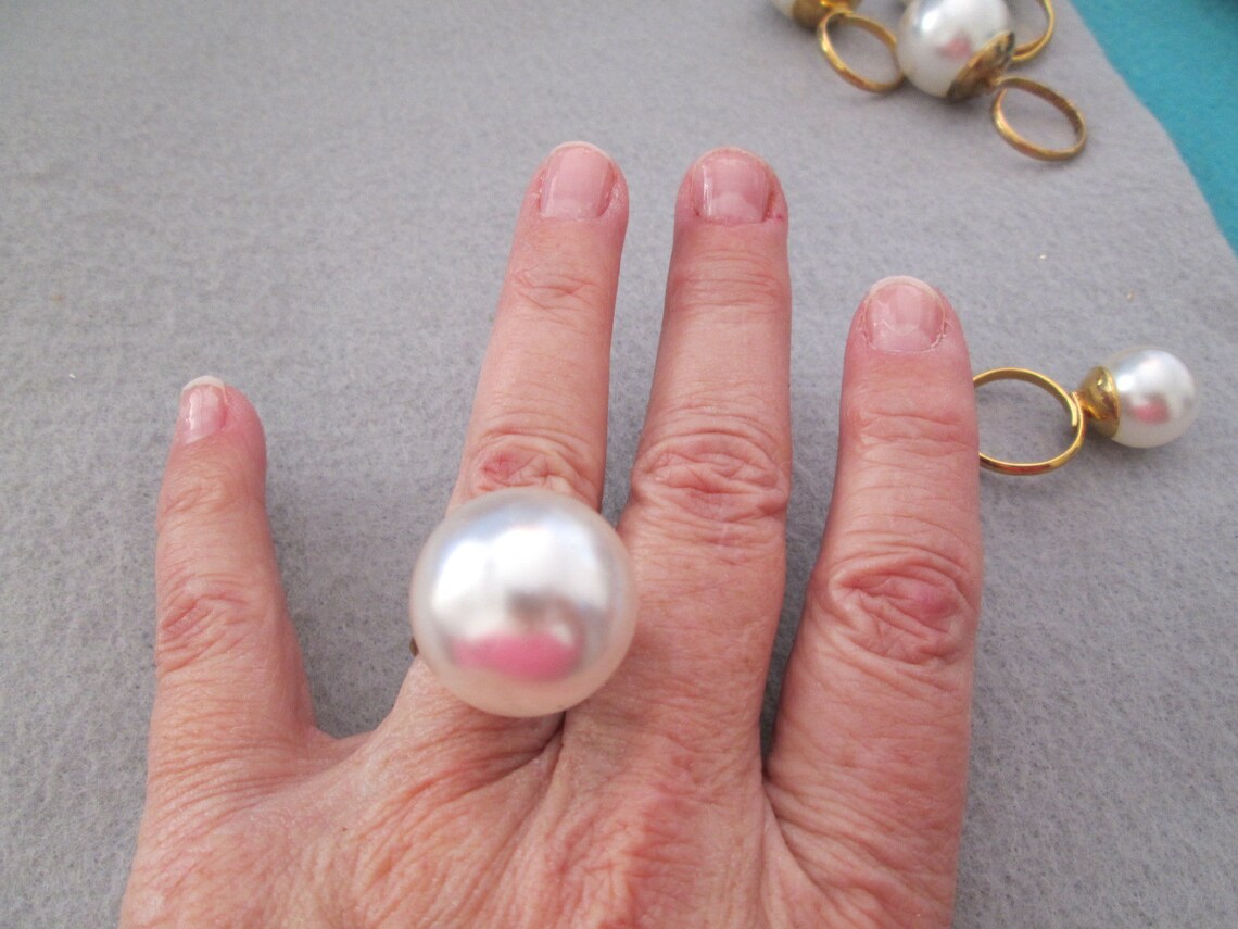 BIG PEARL Rings>fun & Fabulous PEARL Rings,1950's Glamour>adjustable ...