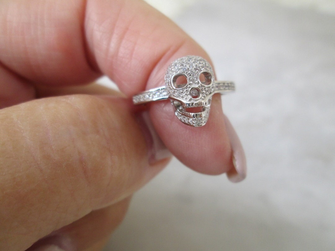 925 Sterling SKULL Ring With Sparkling Simulated Diamonds>925 Skull ...