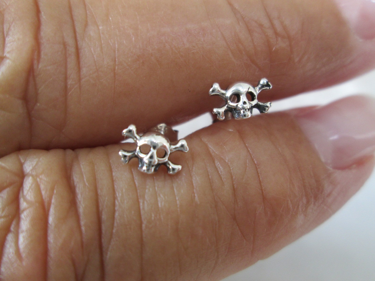 Skull and Crossbones Stud Earrings925 Sterling Silver Skull and ...