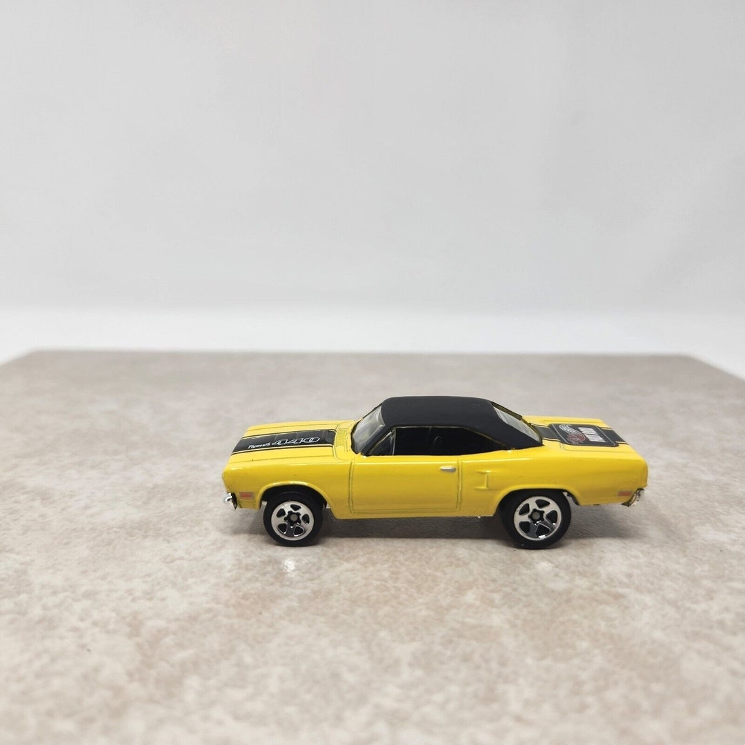 2002 Hot Wheels 1970 Plymouth Roadrunner 110 1:64 Hot Rod Magazine 4/4 ...