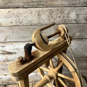 Small Working Spinning Wheel Vintage Spinning Tool Manual Spinning ...