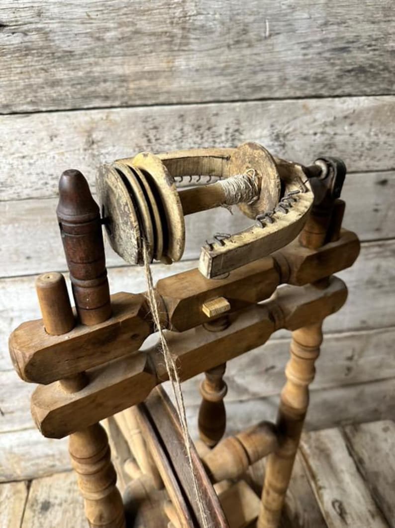 Small Working Spinning Wheel Vintage Spinning Tool Manual Spinning ...