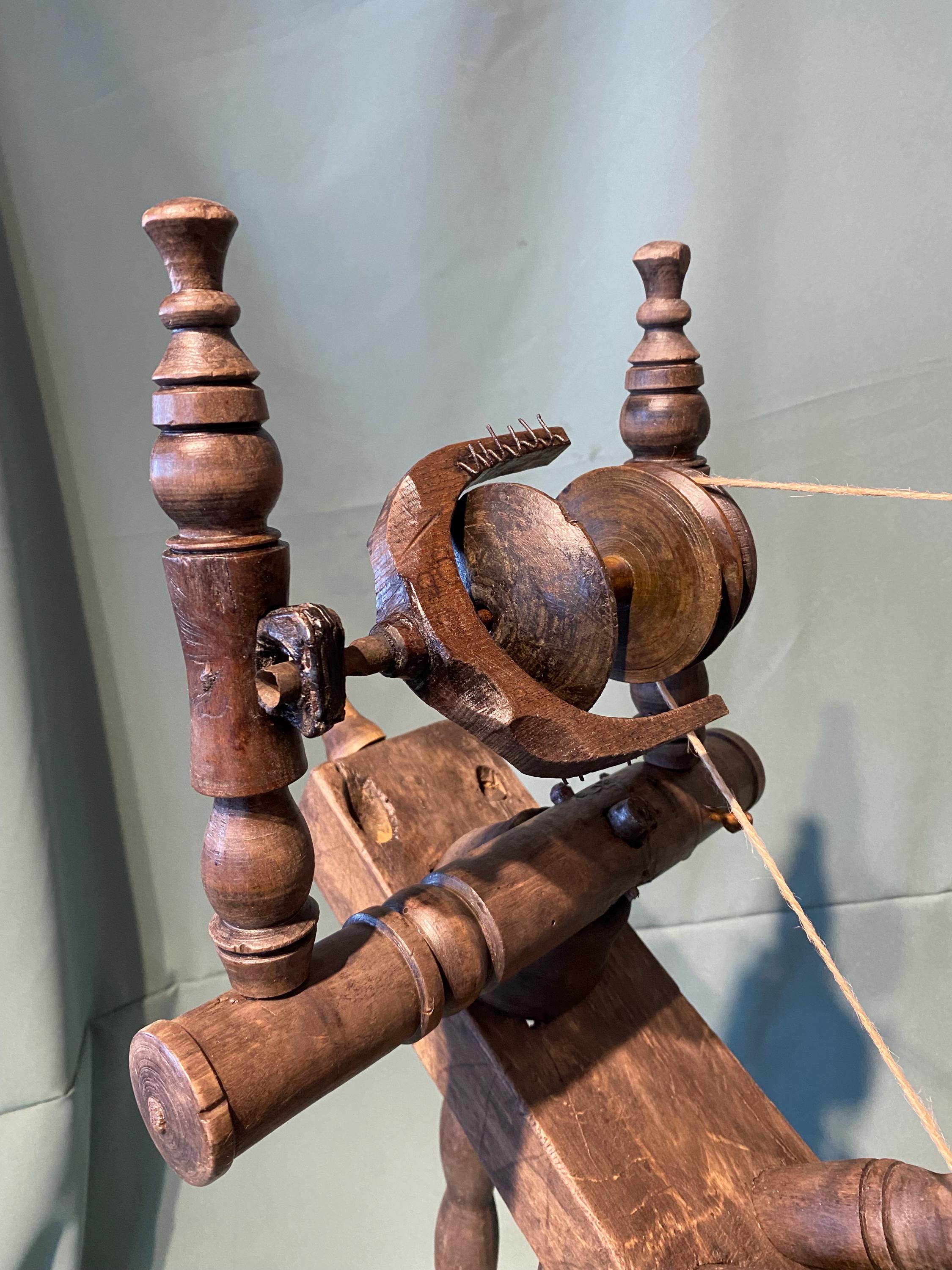 Small Working Spinning Wheel Vintage Spinning Tool Manual Spinning ...