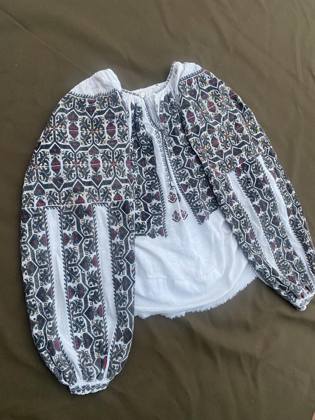 Romanian Blouse Embroidered Top Vintage Outfit Antique Embroidered Top ...
