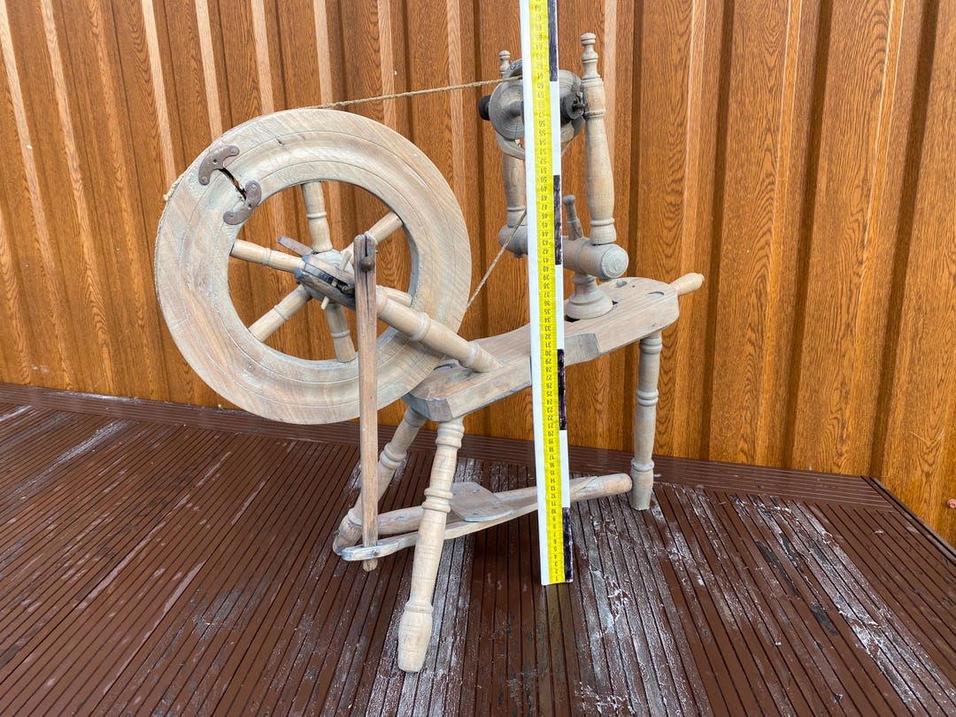 Small Working Spinning Wheel Vintage Spinning Tool Manual Spinning ...