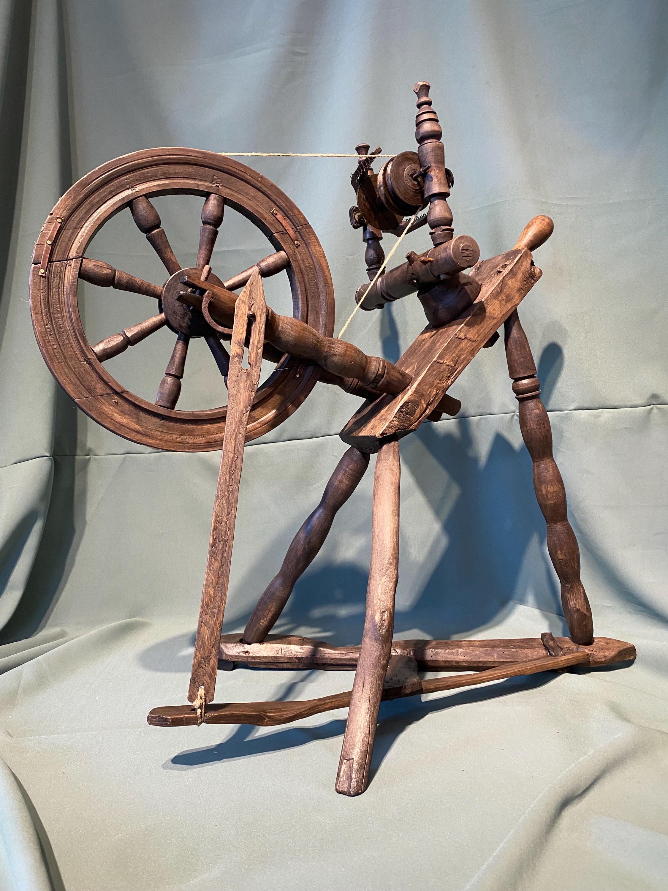 Small Working Spinning Wheel Vintage Spinning Tool Manual Spinning ...