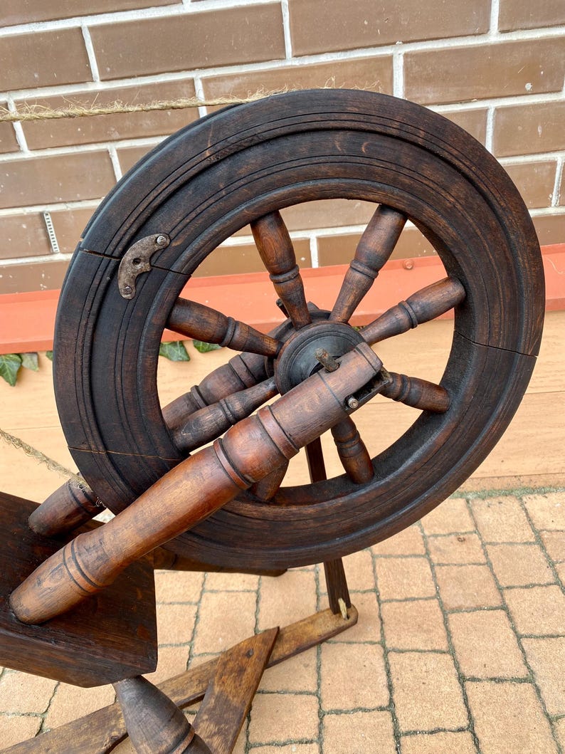 Small Working Spinning Wheel Vintage Spinning Tool Manual Spinning ...