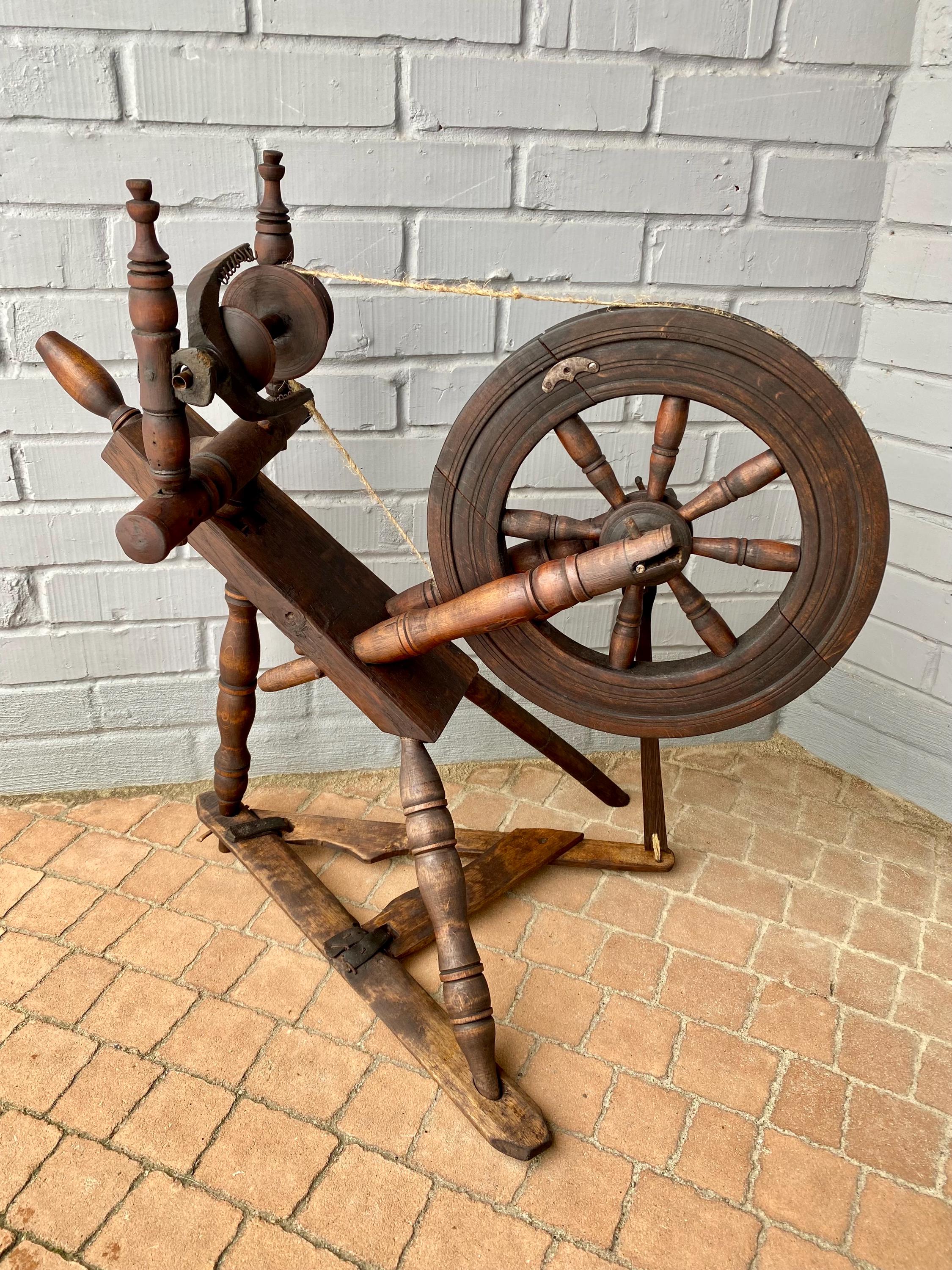 Small Working Spinning Wheel Vintage Spinning Tool Manual Spinning ...